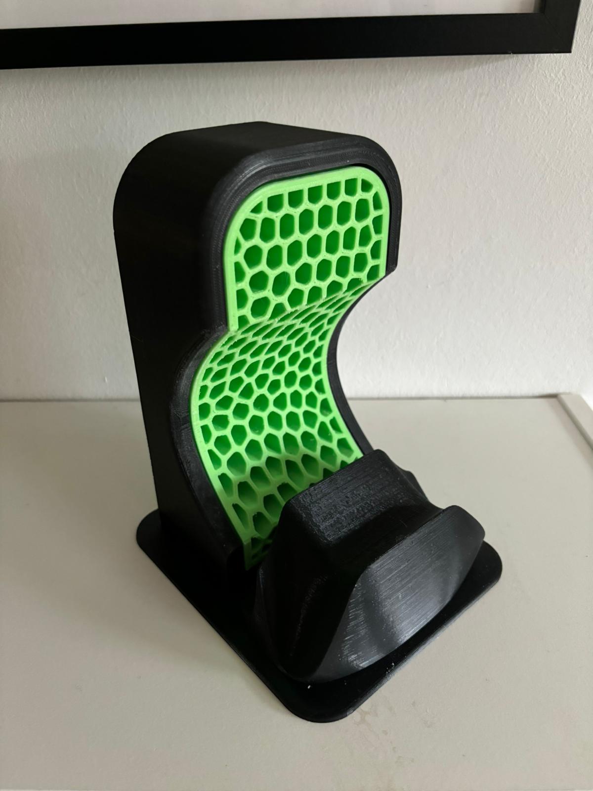 Xbox Controller and Headset holder by HeadY | Download free STL model ...