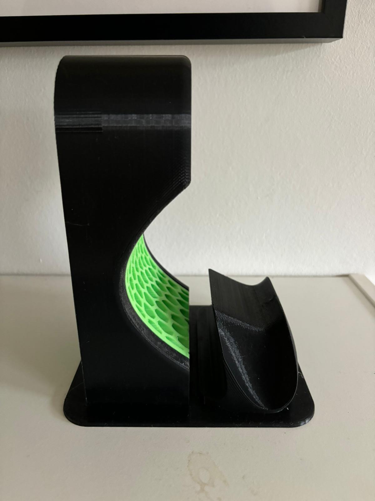 Xbox Controller and Headset holder by HeadY | Download free STL model ...