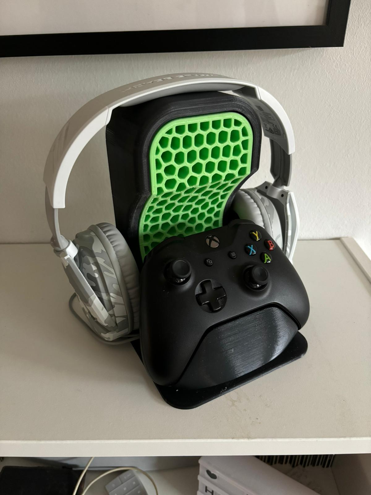 Xbox Controller and Headset holder by HeadY | Download free STL model ...