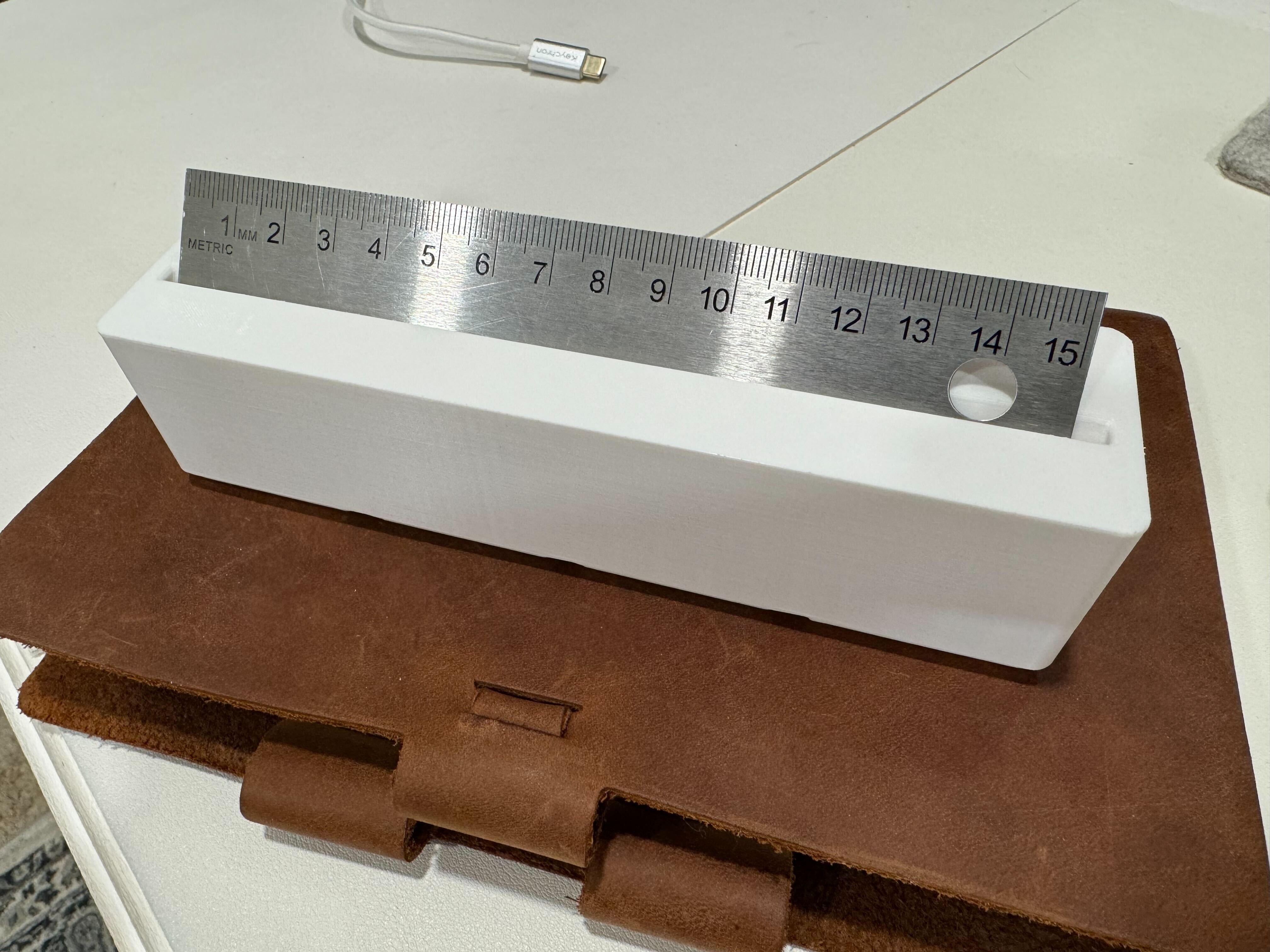 Gridfinity Slanted 150MM Single Ruler Holder by Tony | Download free ...