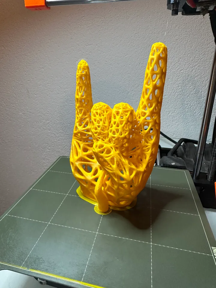 Voronoi Rock Hand by Marcel Baumgartner | Download free STL model | Printables.com