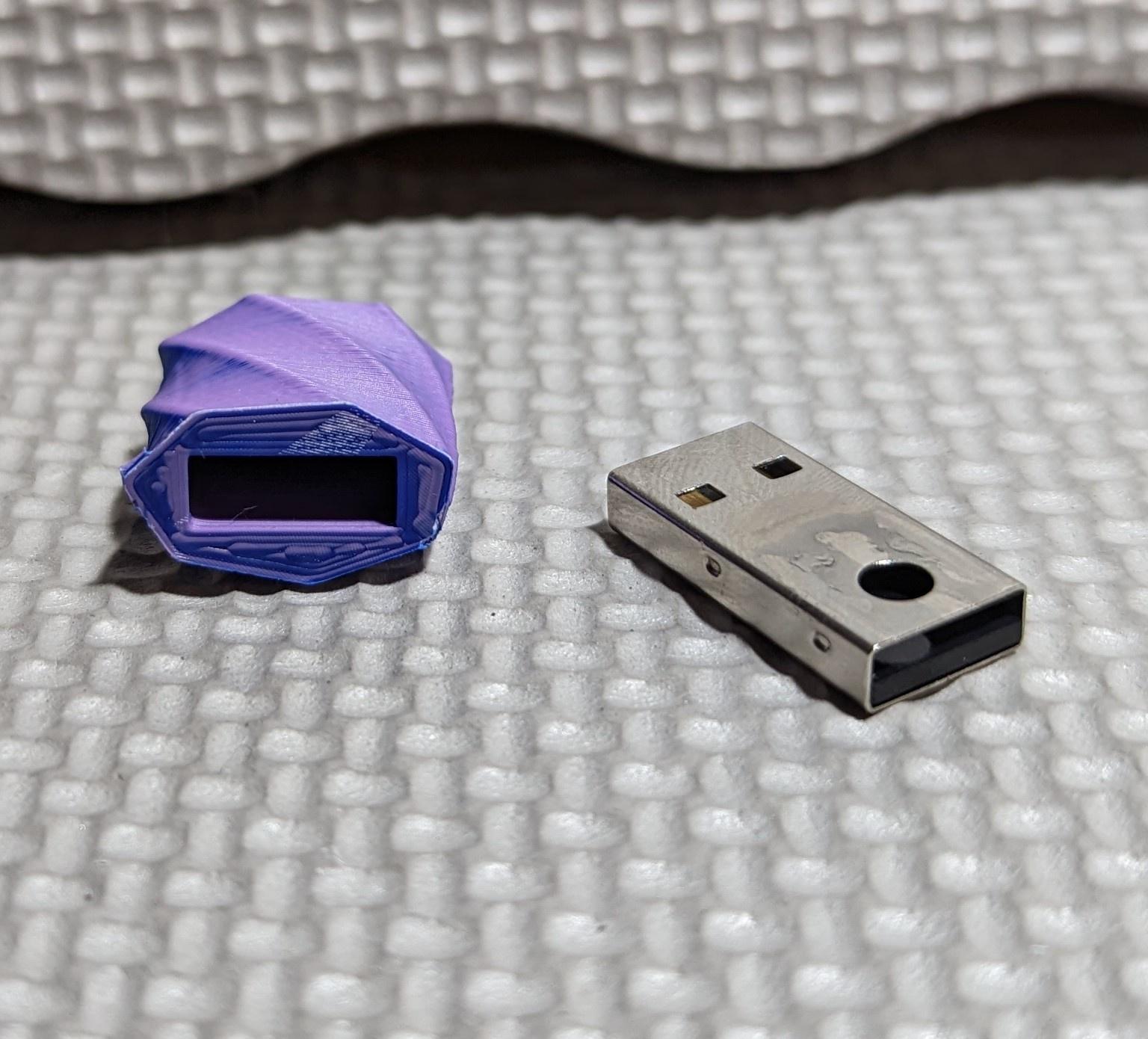 USB Flash Drive Stick Enclosure Cover by Daann_ii | Download free STL ...