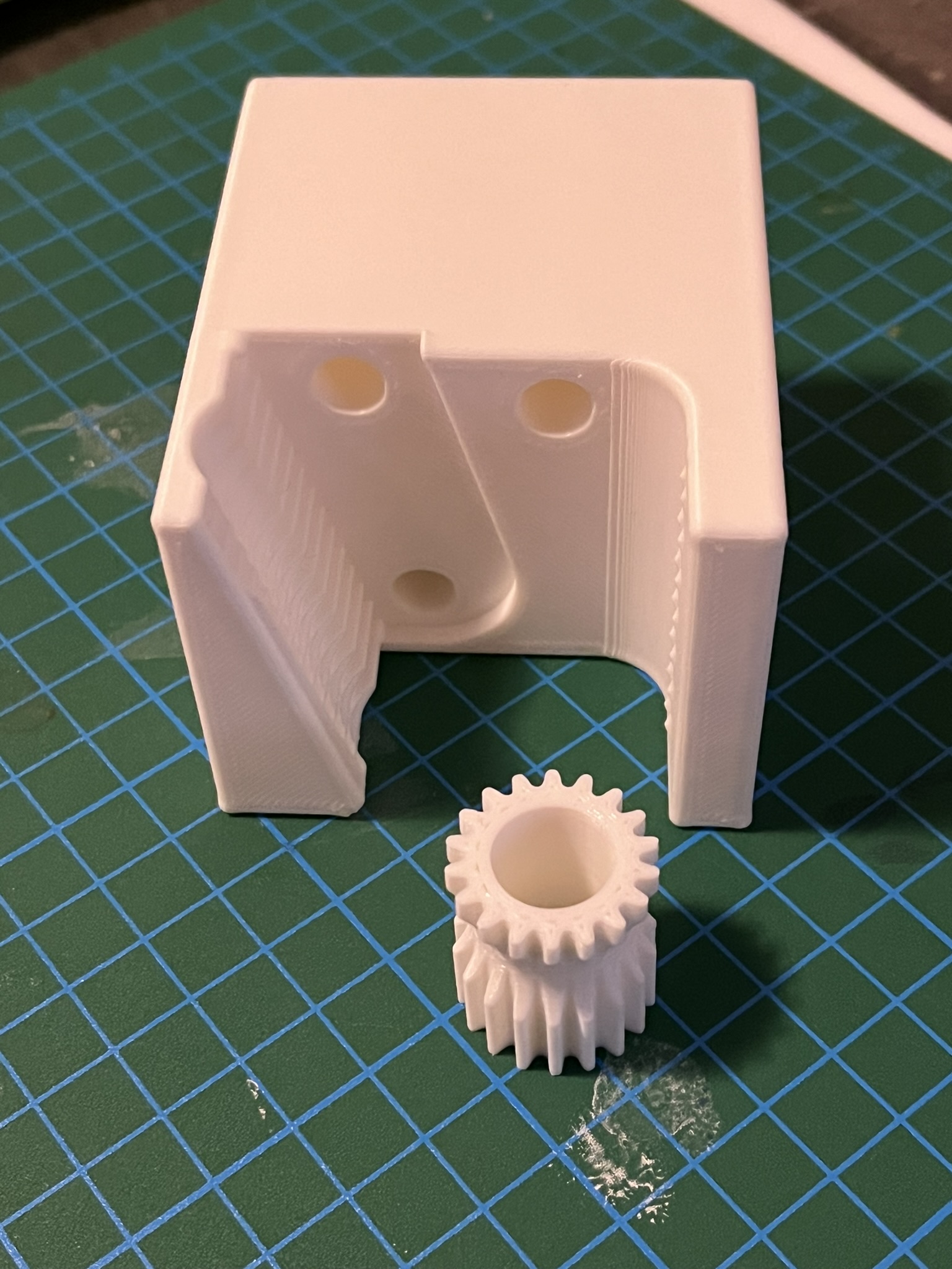 Broom holder extended by Jesper Senger | Download free STL model ...