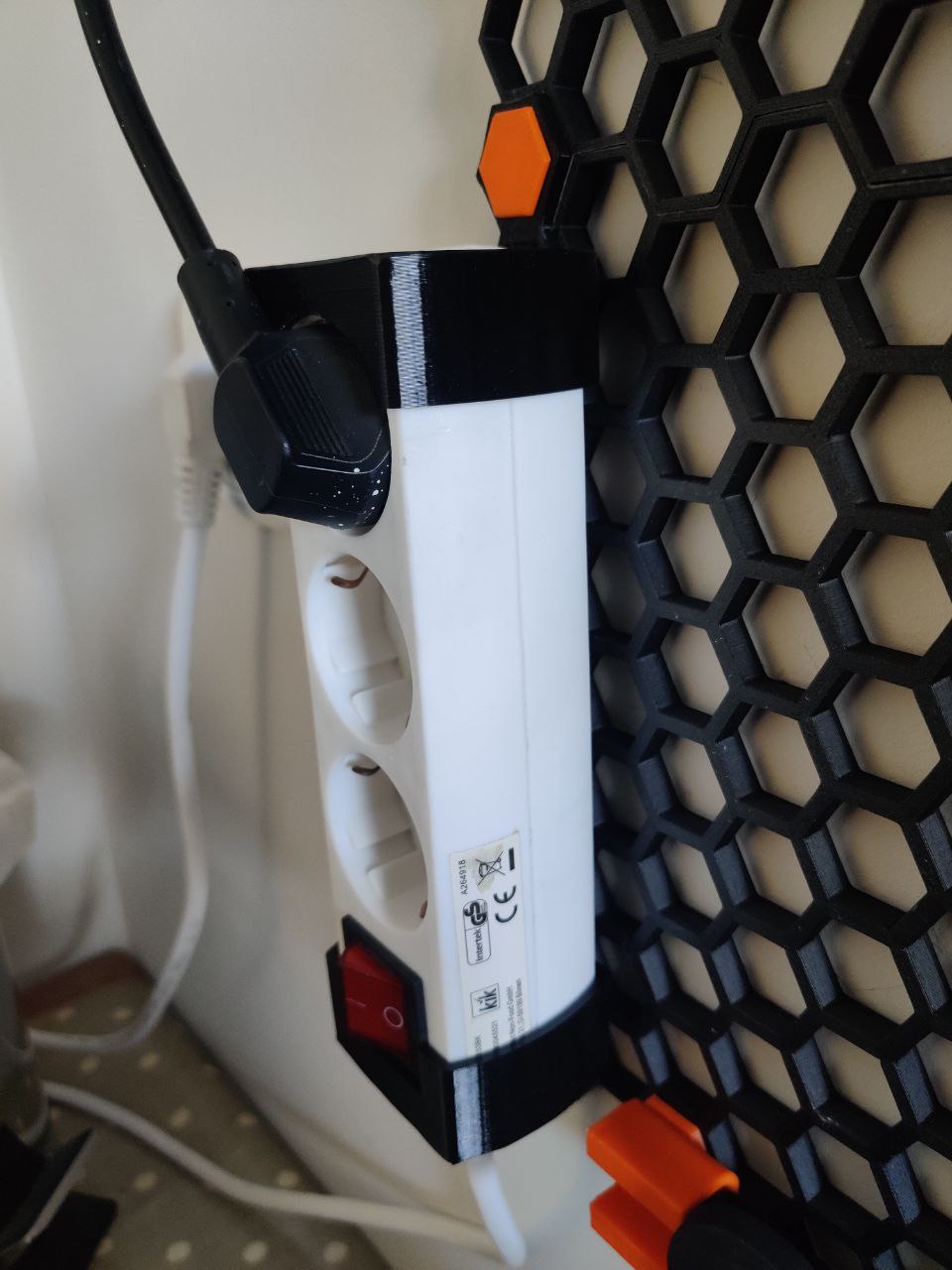 HSW Power Strip Mount by Schubaru | Download free STL model ...