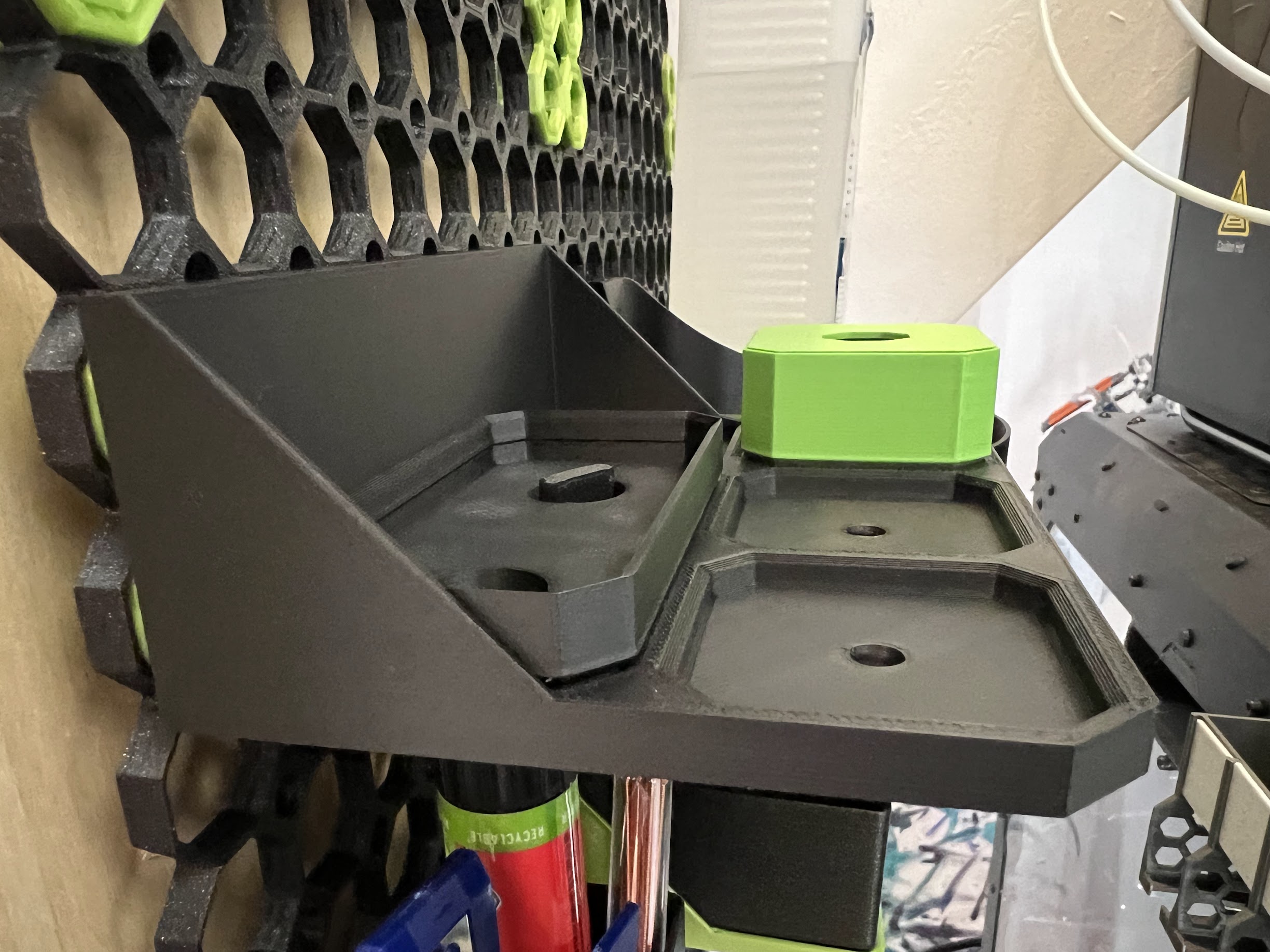 Multiboard shelves for multigrid bins by David D | Download free STL ...