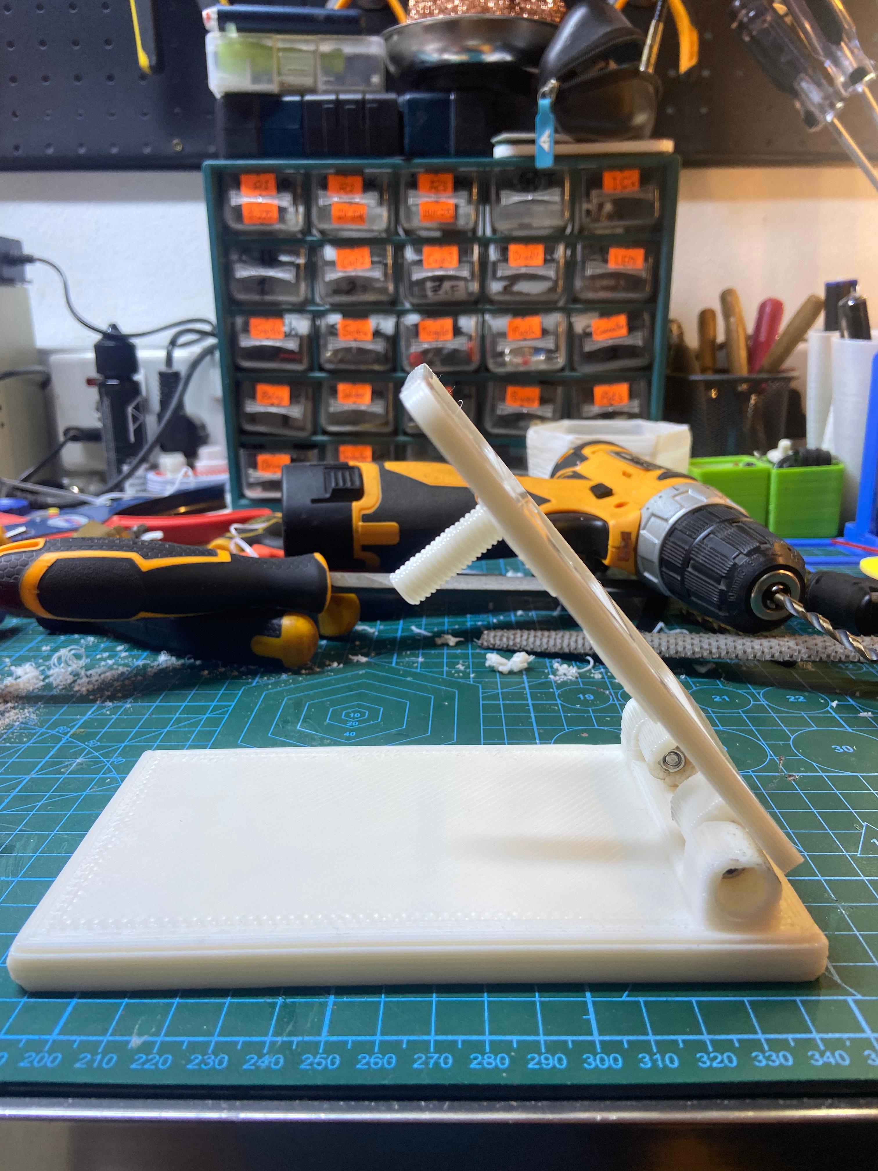 Ender 3V.2 Screen Table Stand by Ammar Legato | Download free STL model ...