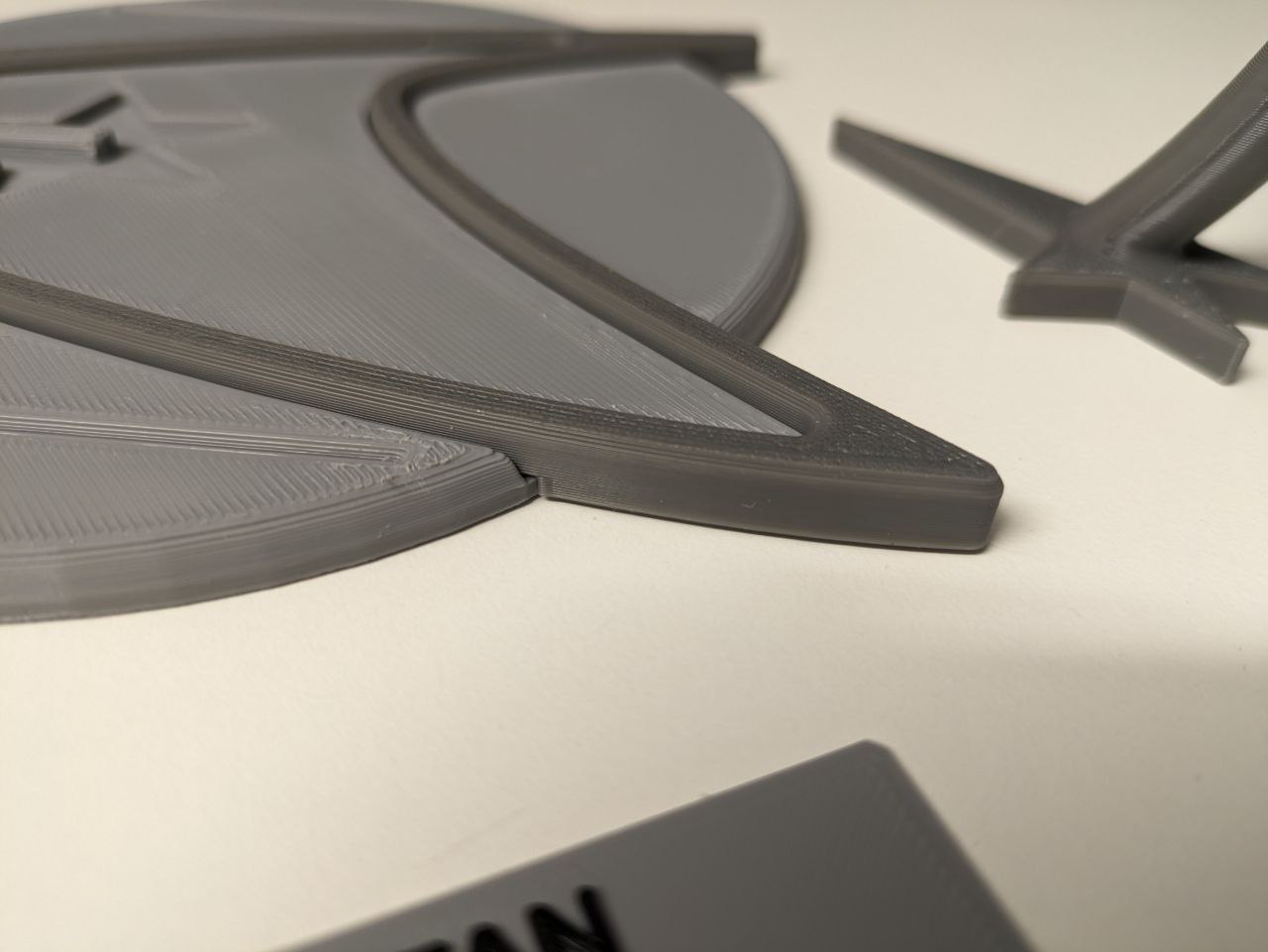Smaller stand for Martin's star trek spaceships by puemowicht ...