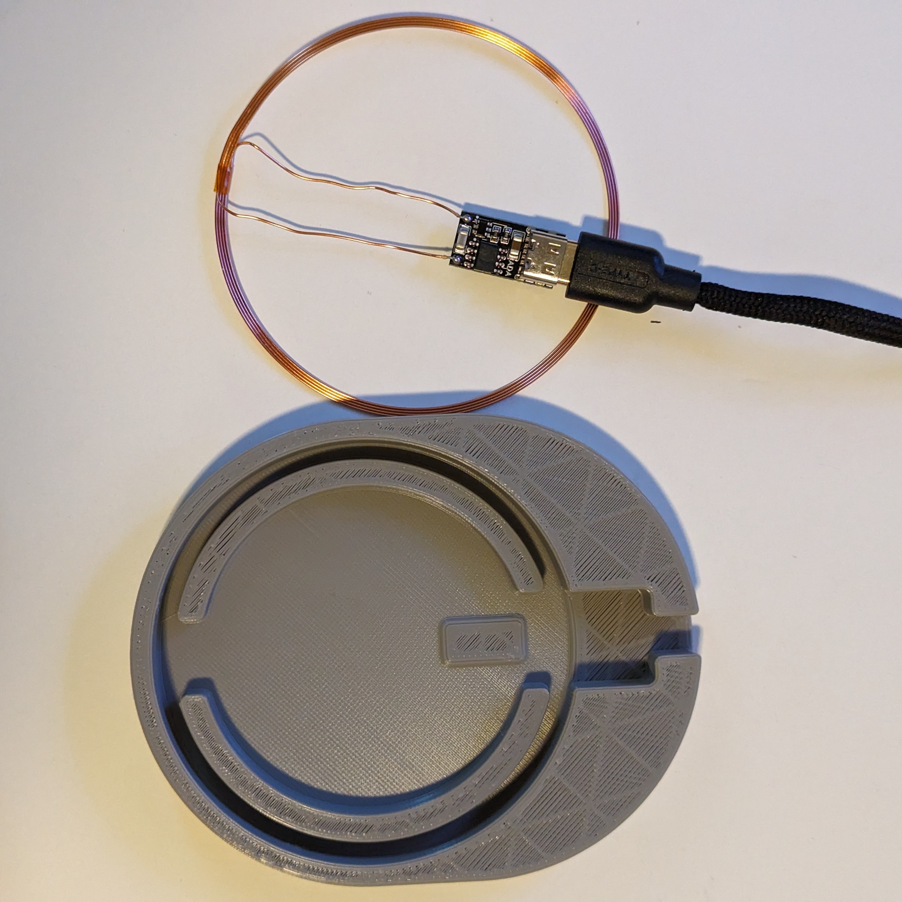 Platform for Wireless LEDs Coil by steamtronics | Download free STL ...