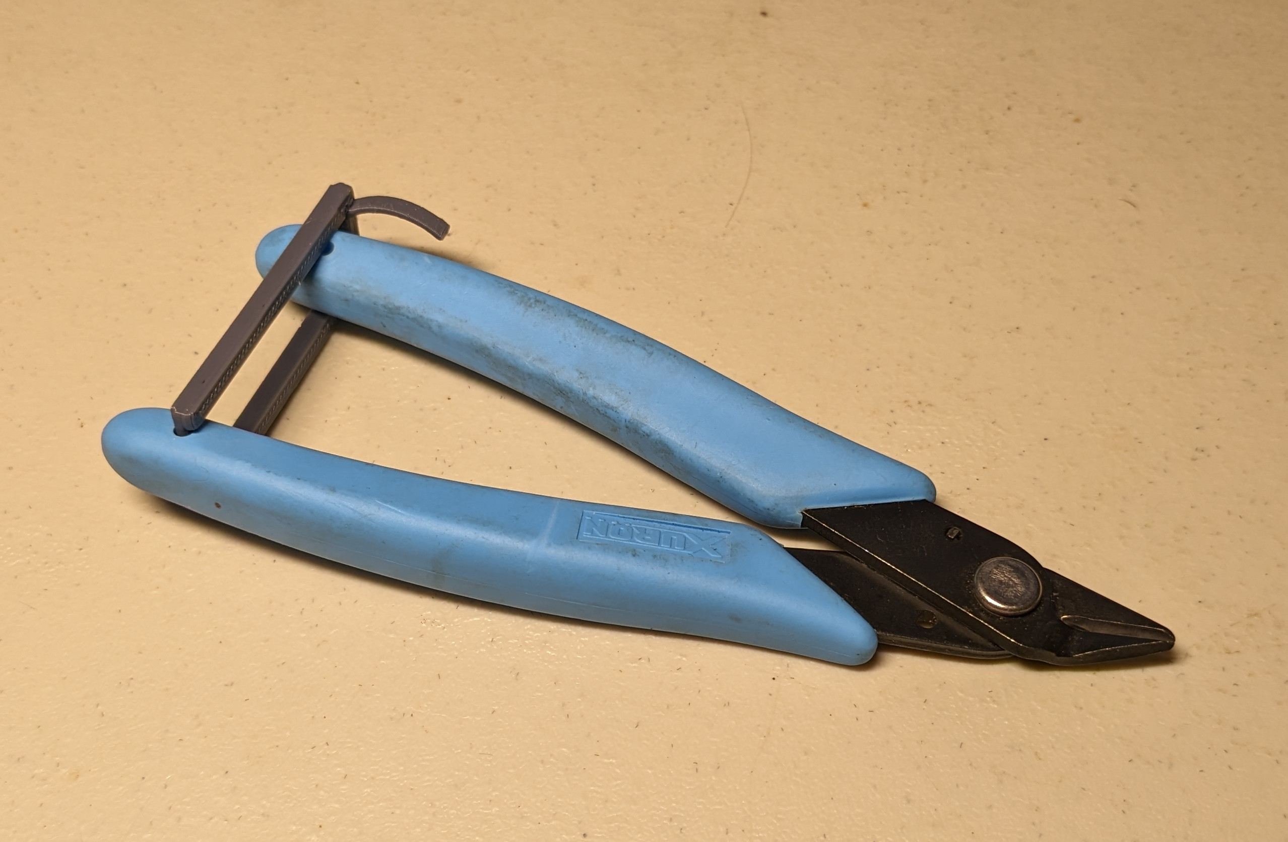 Latch for Side Cutters by p1mrx | Download free STL model | Printables.com