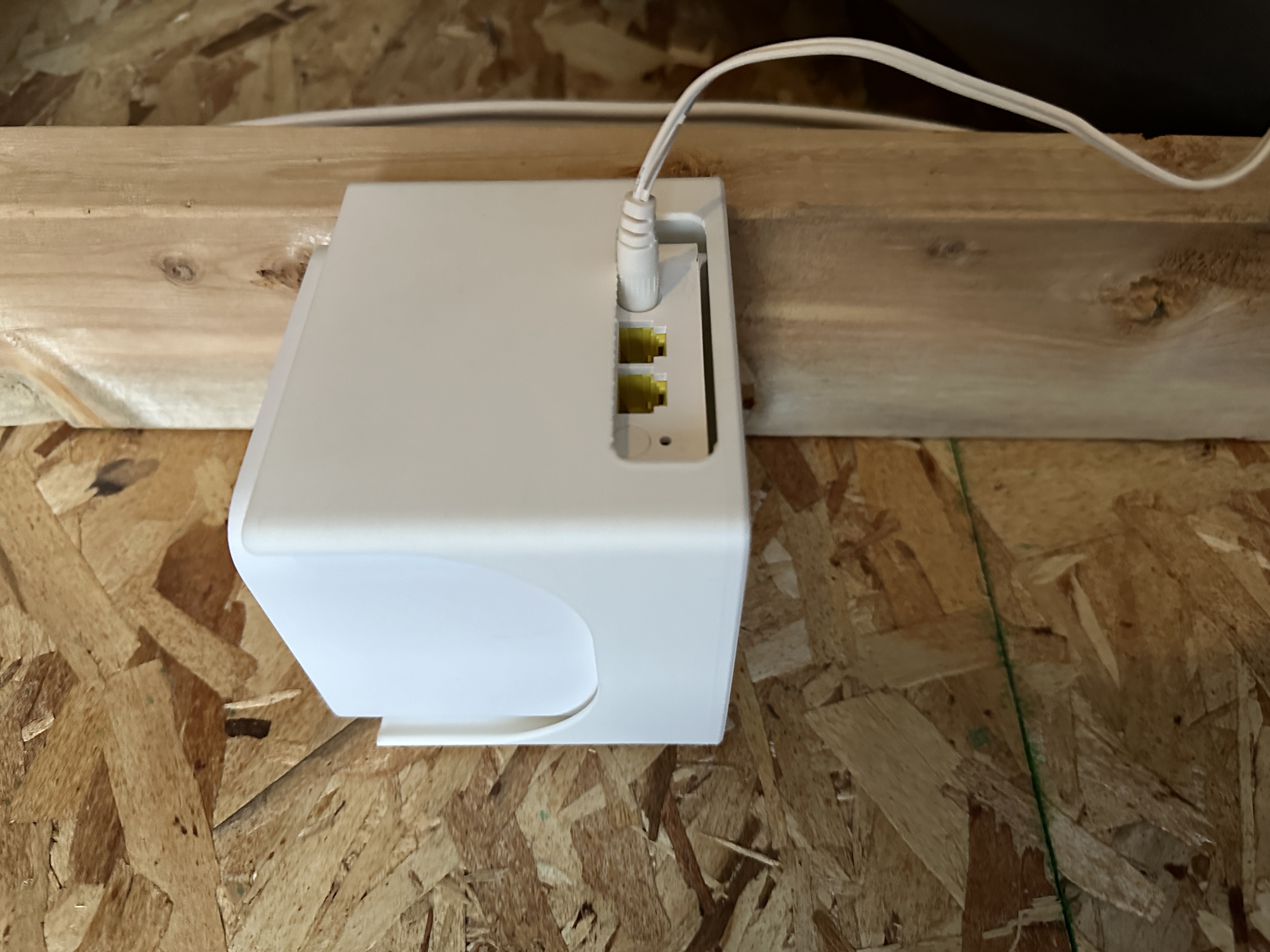 Mesh WiFi Wall Bracket by M1324 | Download free STL model | Printables.com