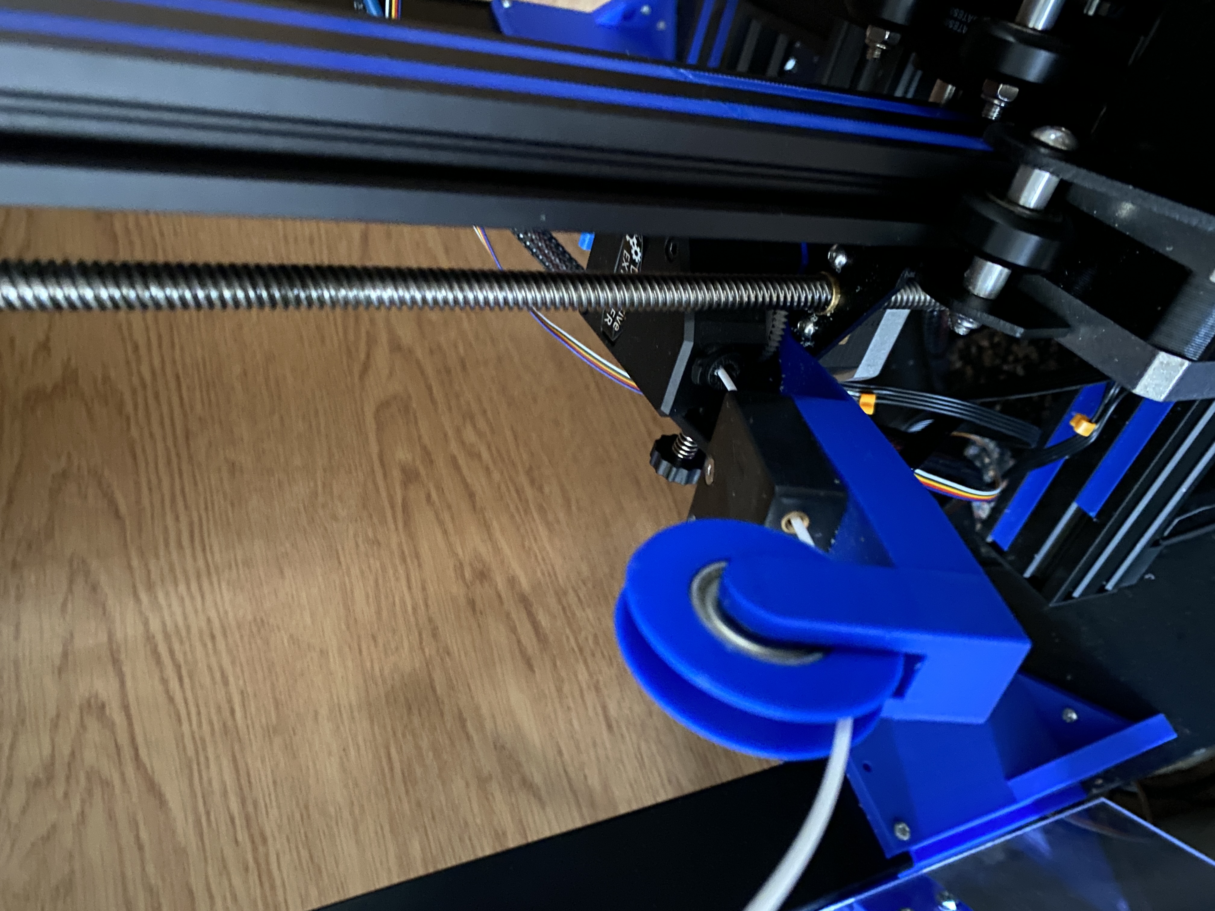 Creality Runout Sensor with Filamentguide by Acki | Download free STL ...