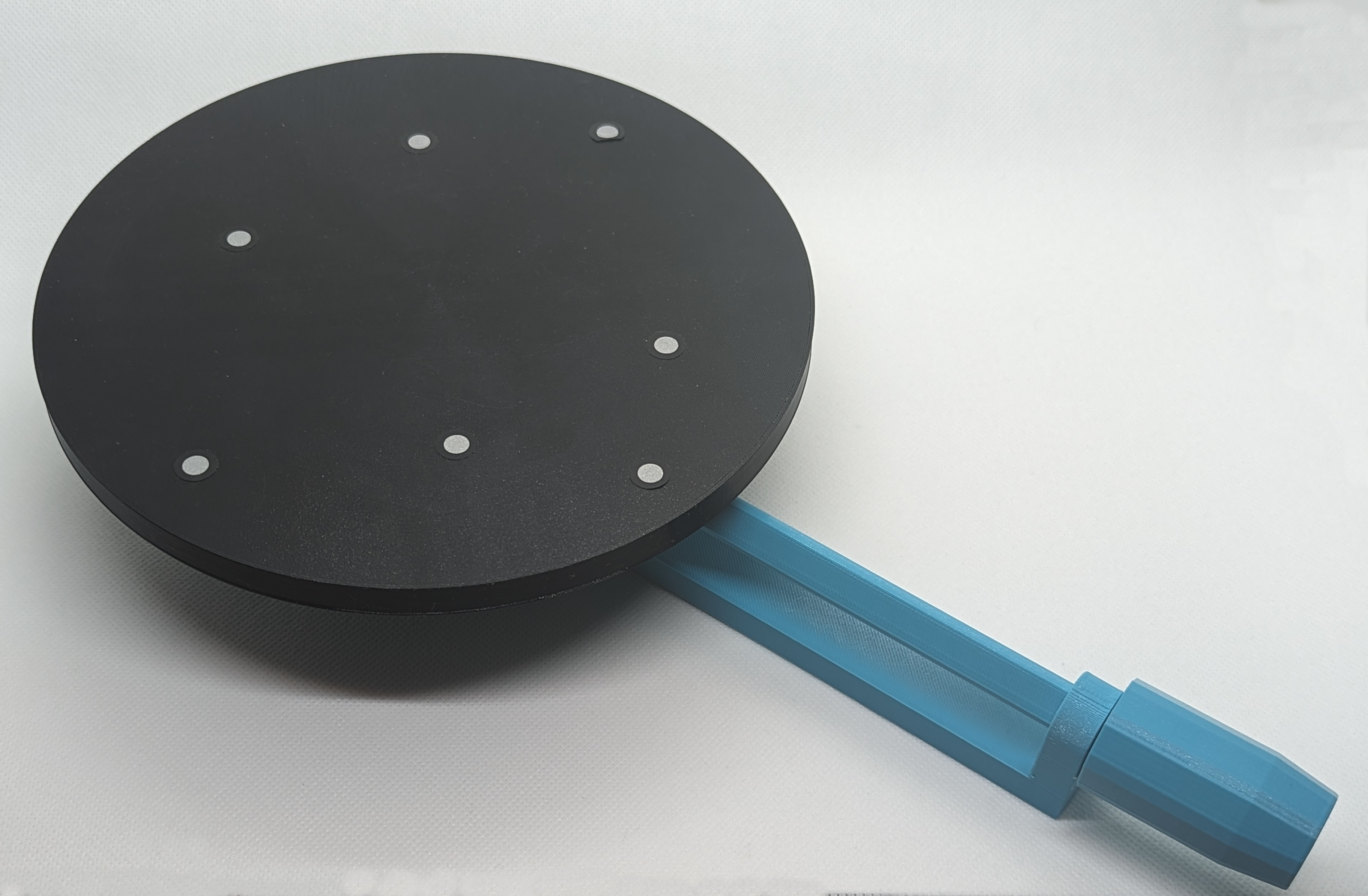 Turn table: no motors and no bearings are required by imototakashi ...