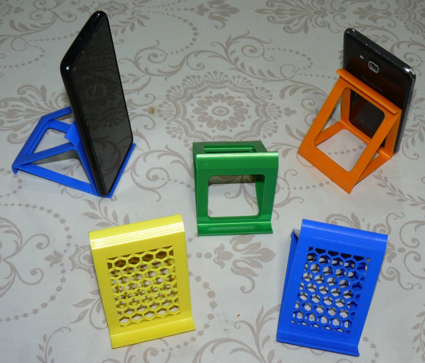 Triangle phone stand, Dreieckiger Handy-Stand by 3dfan | Download free ...