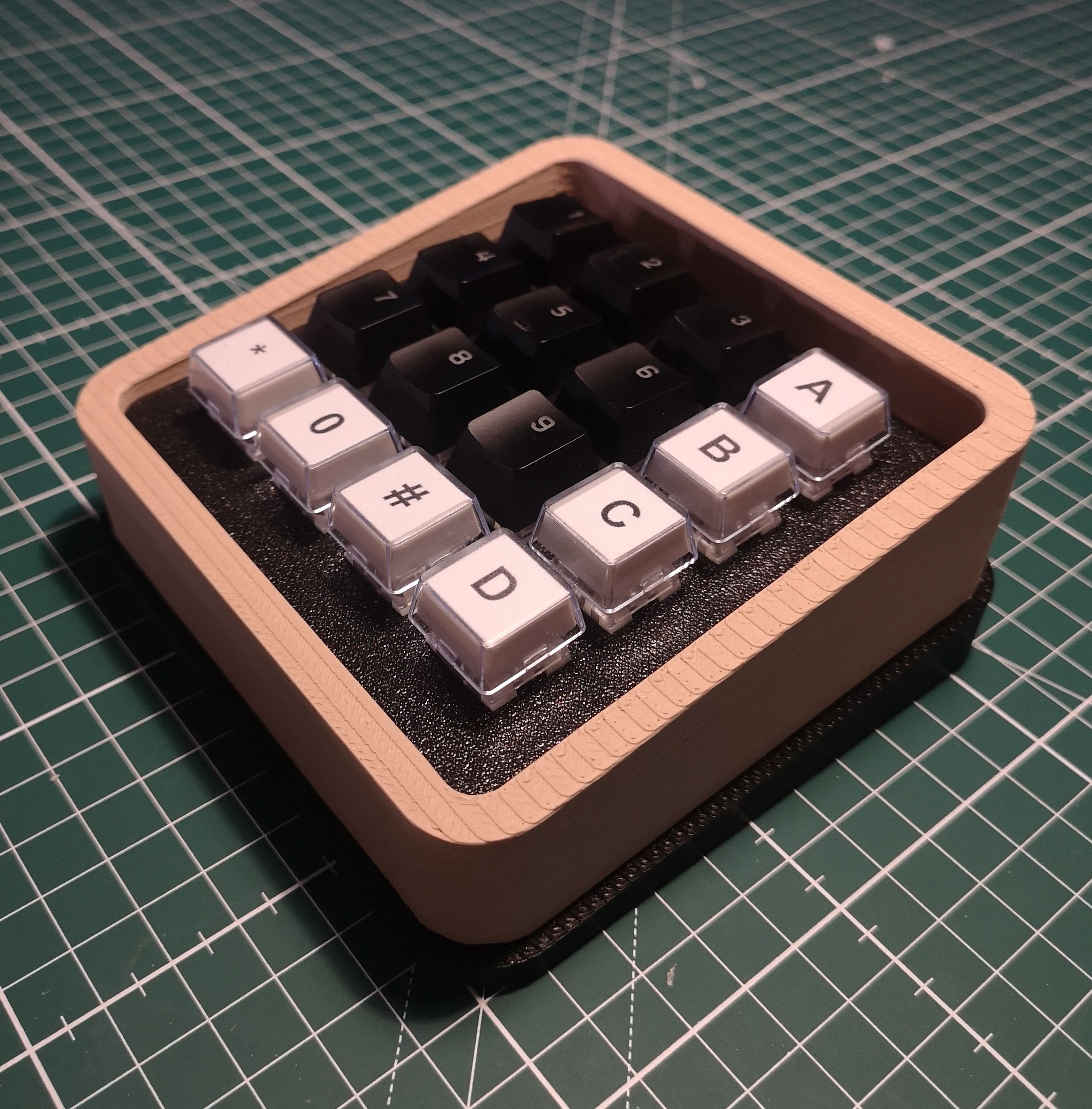 Simple Streamers Macro Pad by Enderman Prints | Download free STL model ...