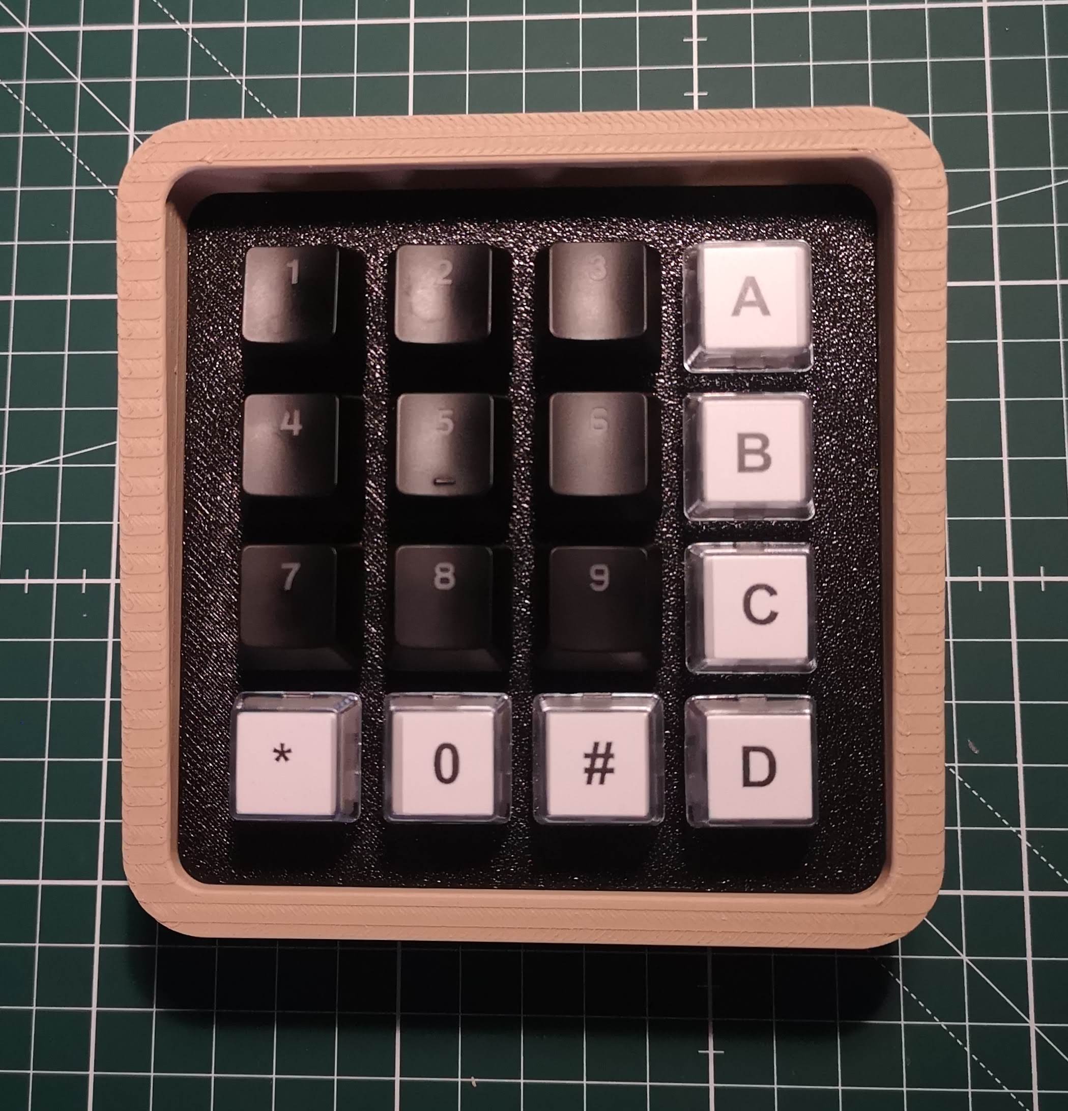 Simple Streamers Macro Pad by Enderman Prints | Download free STL model ...