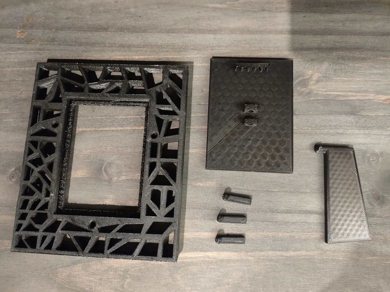 Voronoi Picture Frame with Stand and Wall Hook for Table or Wall ...