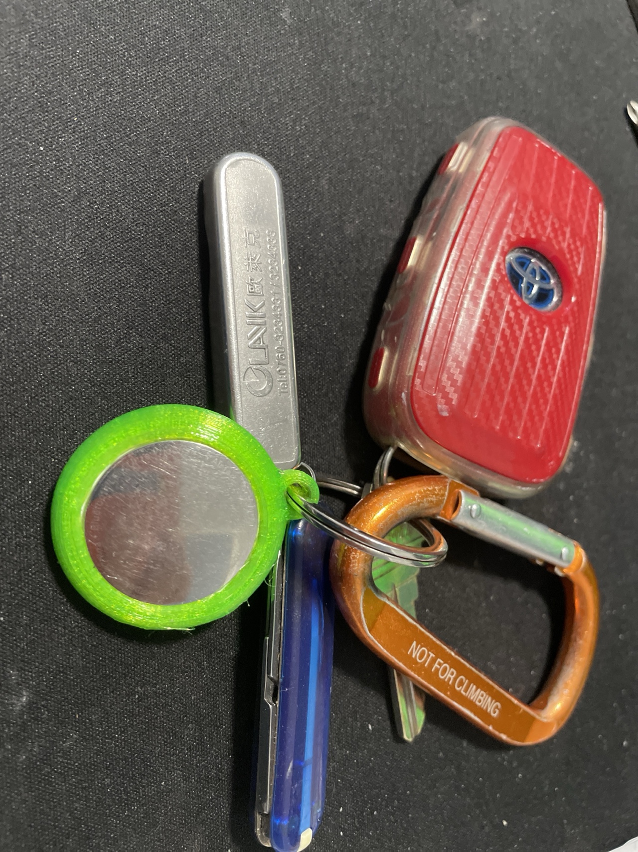 Simple TPU AirTag keychain case holder by XBASF | Download free STL ...