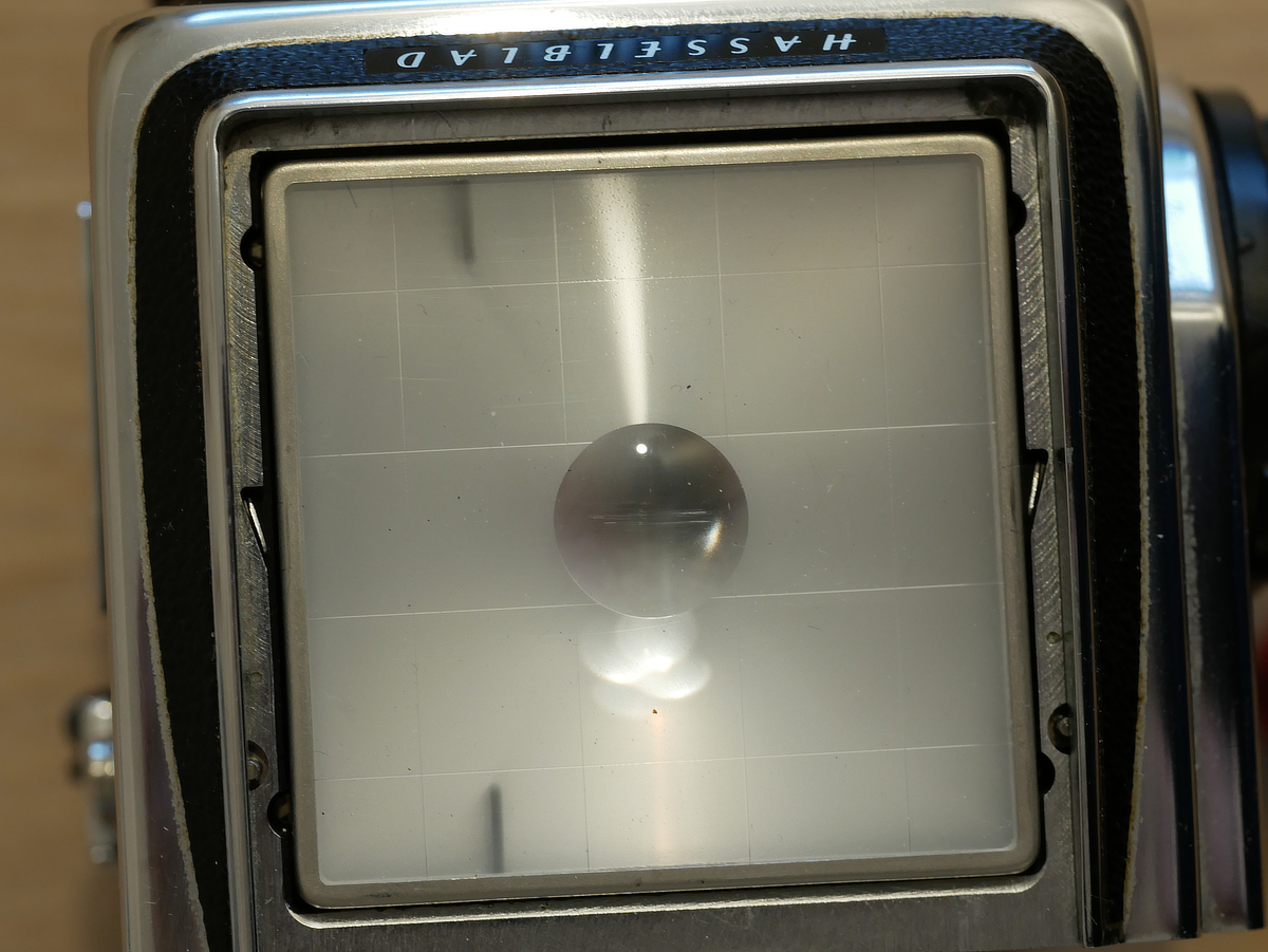 Version 2. Escura Hasselback focusing screen spacer & viewfinder holder ...