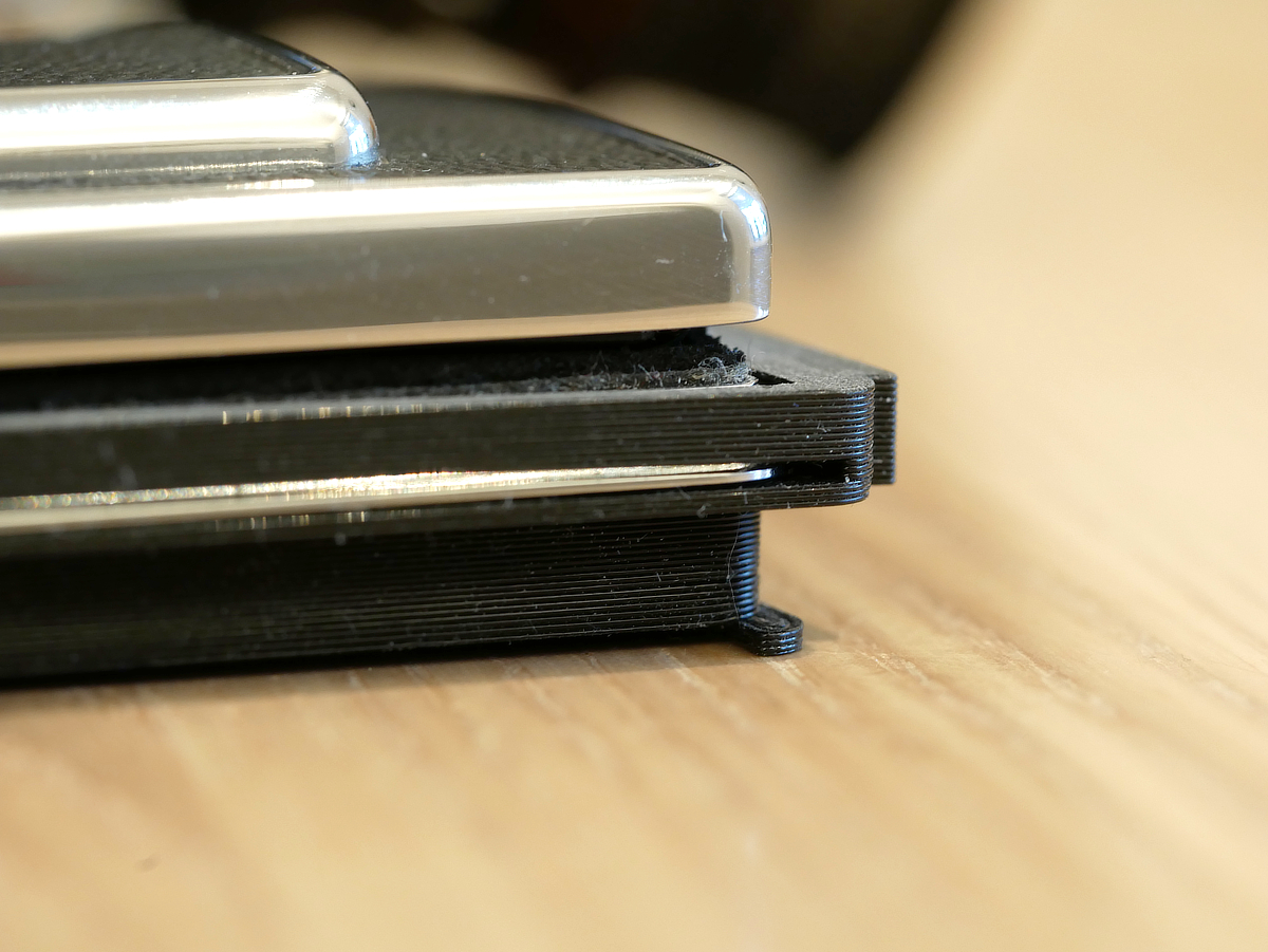 Version 2. Escura Hasselback focusing screen spacer & viewfinder holder ...