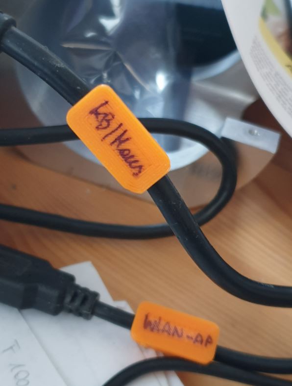 Cable Label Clip by Peter Jordan | Download free STL model | Printables.com