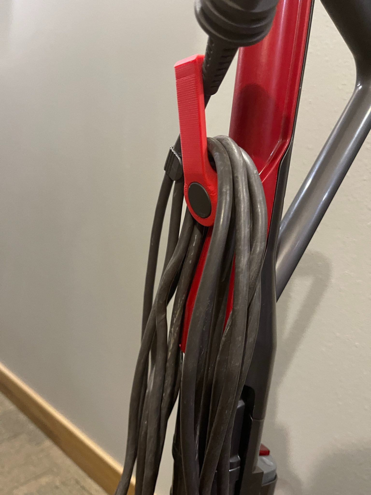 Dyson Vacuum DC65 Top Cord Holder by Tony Virelli | Download free STL ...