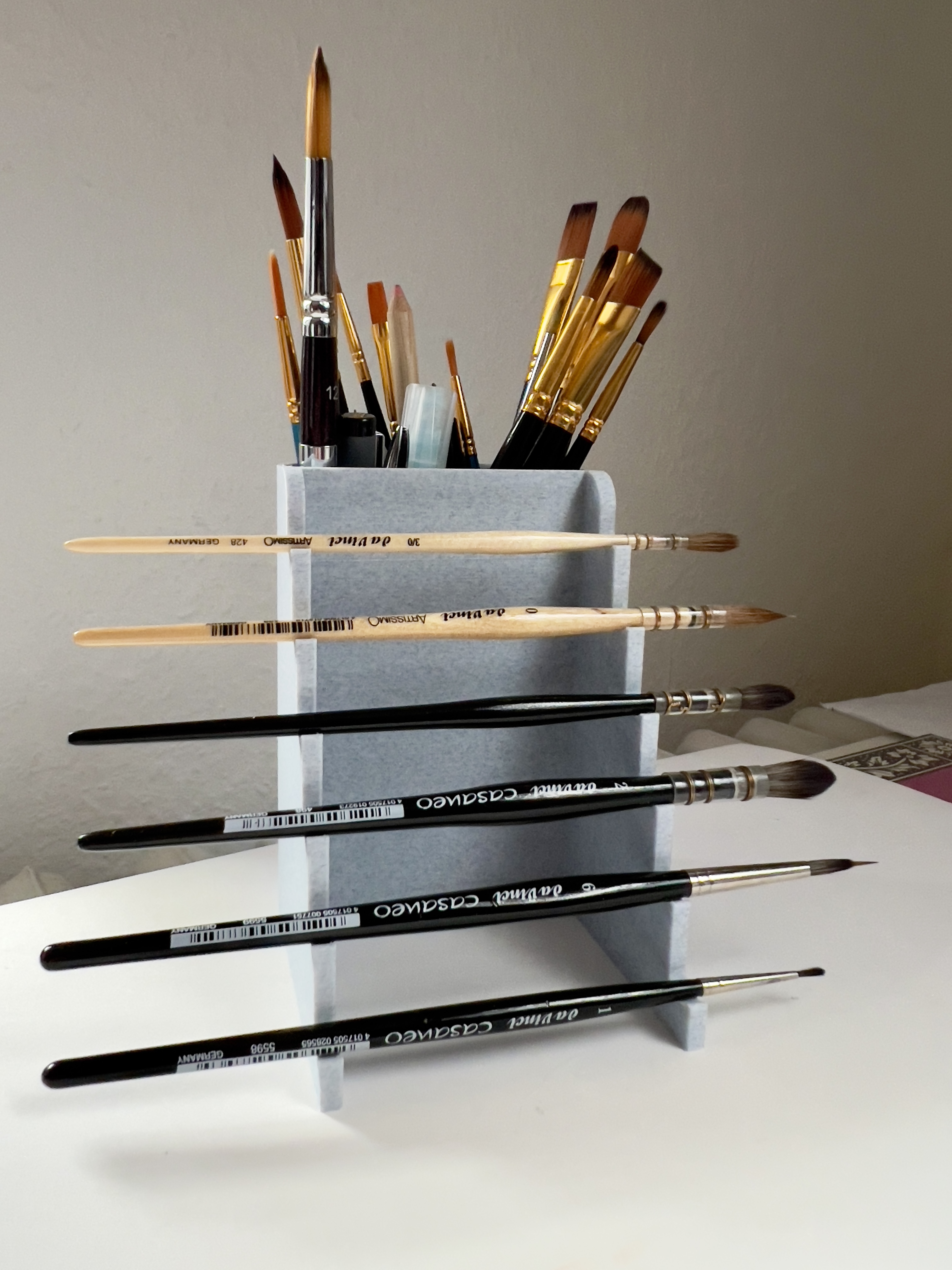 Brush holder by Nuelle | Download free STL model | Printables.com