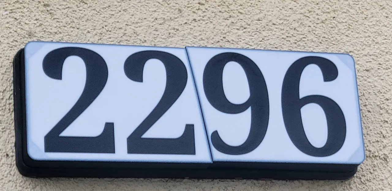 House numbers for California by the emerald mine cart | Download free ...