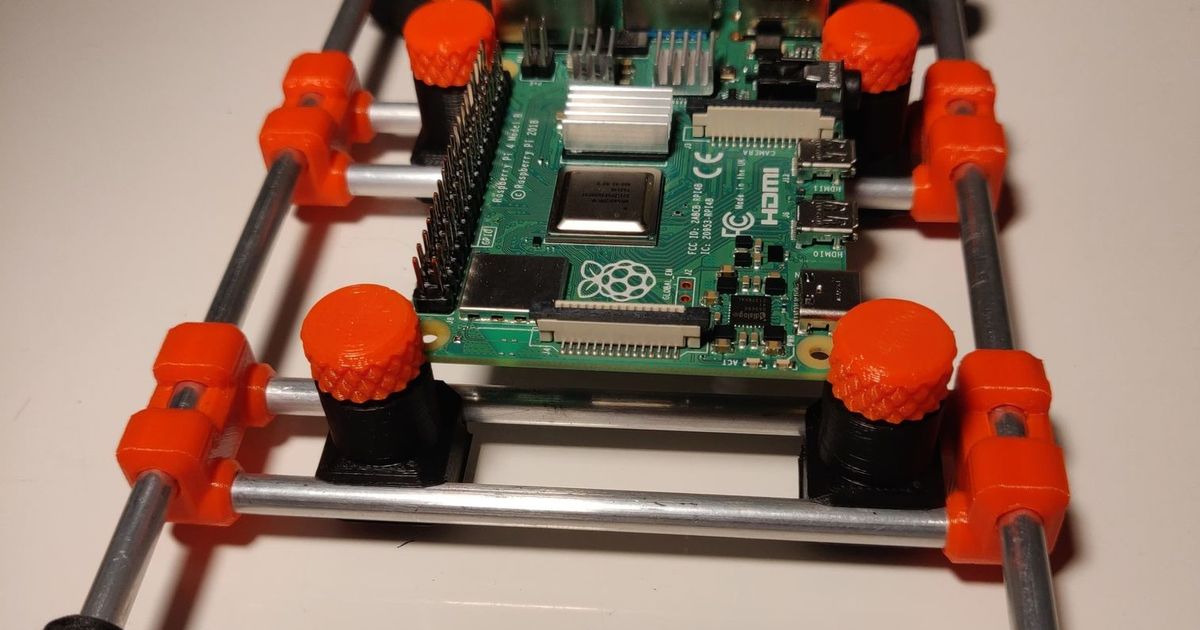 Adjustable pcb holder by corteXcrank | Download free STL model ...