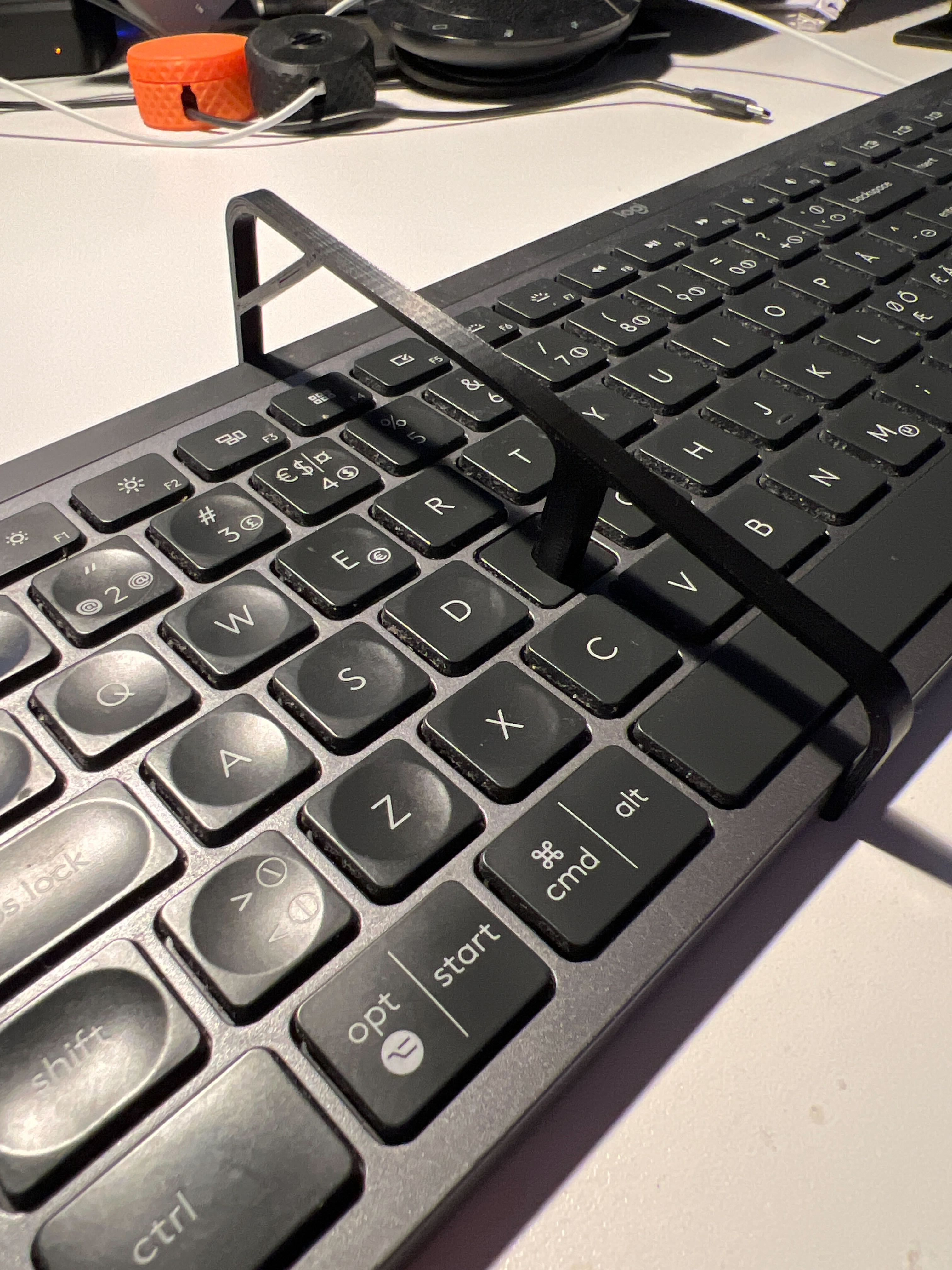 MX Keys Middle Row Character Holder by karlstroganoff | Download free ...