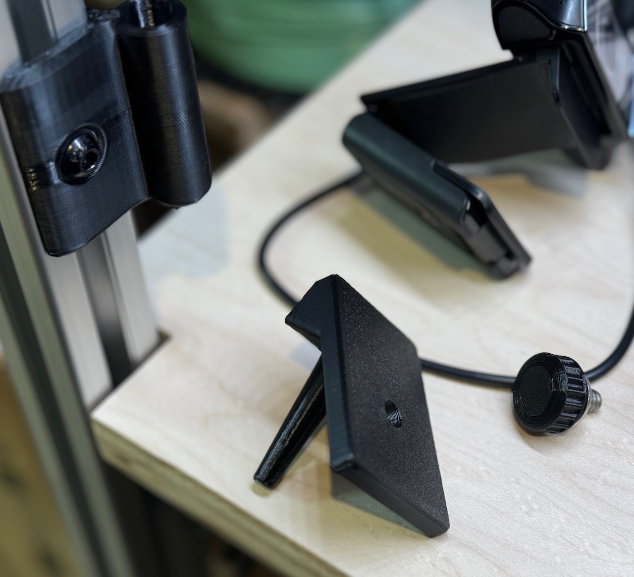 Logitech webcam pivot mount for 3030 extrusion by Bryson | Download ...