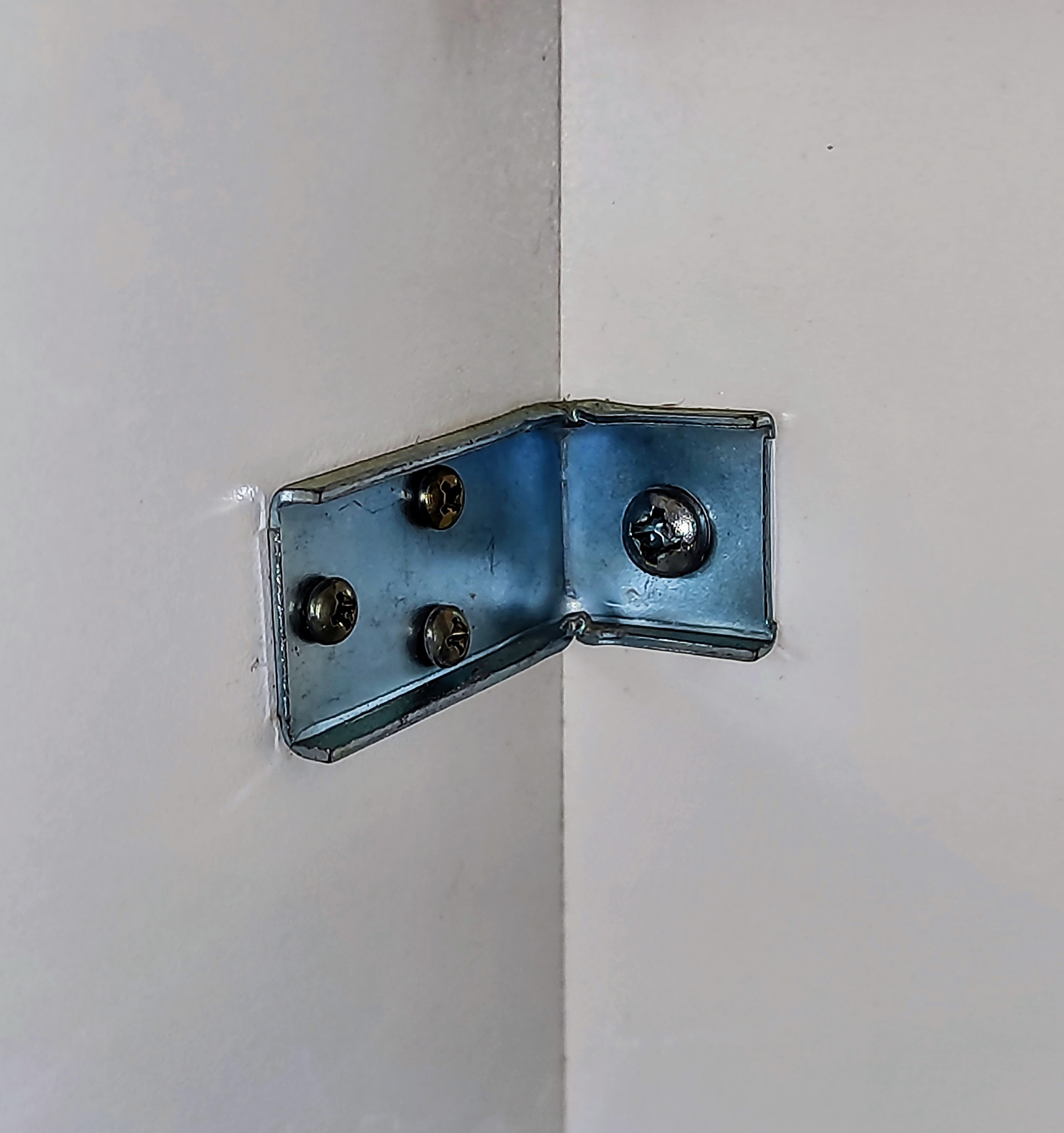 Cover Right Angle Corner Brace Bracket by jotafabric | Download free ...