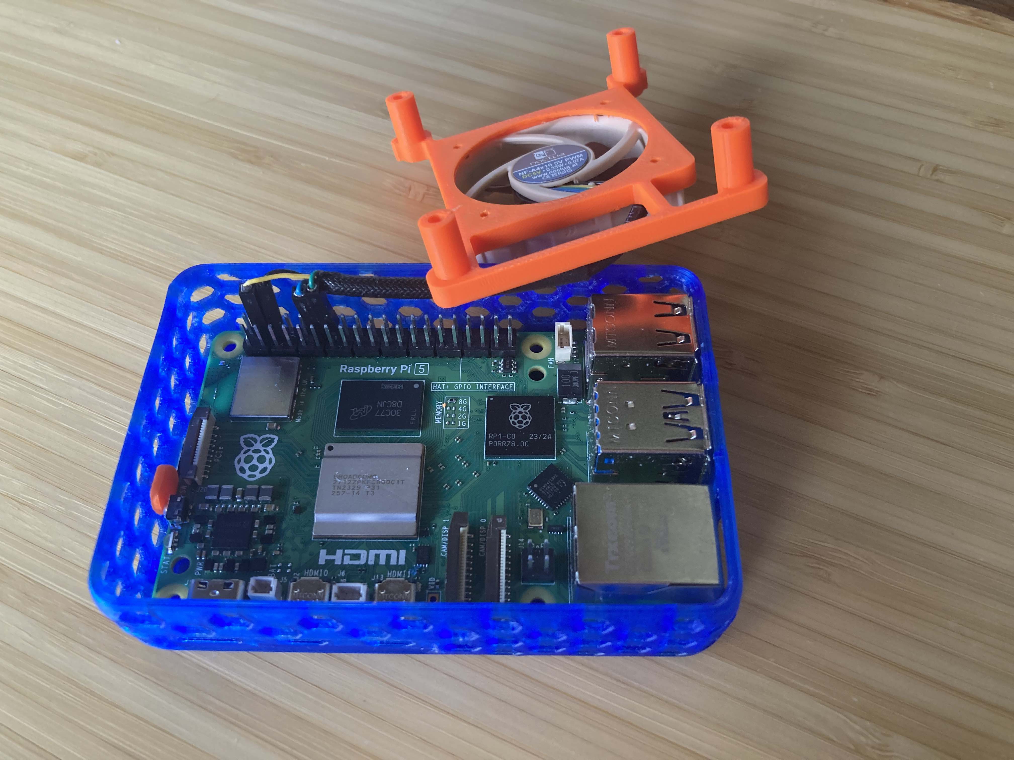 HexCase Simple for RPi 5 and Noctua Fan 40mmx10mm by Carter | Download ...