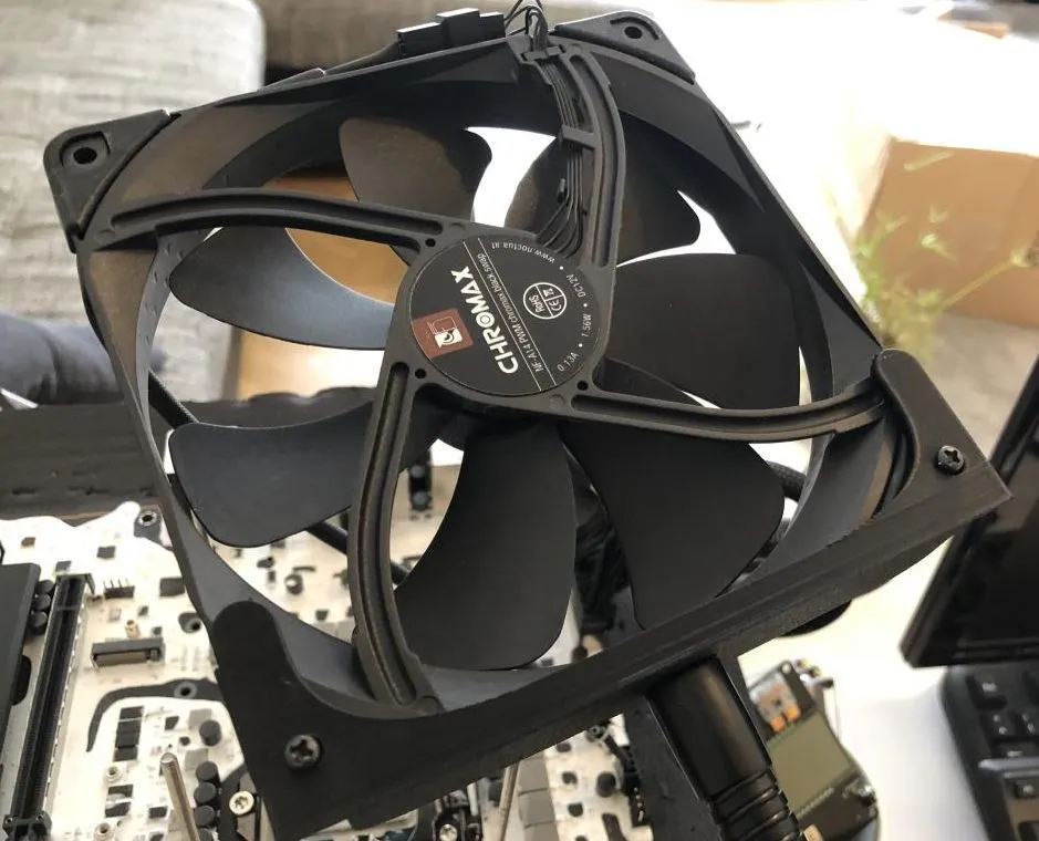 140mm Fan Arm Adapter for DimasTech Benchtable by nmkr | Download free STL model | Printables.com