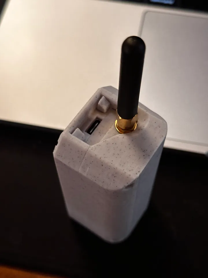 Heltec V3 Meshtastic Case (1x 18650) with rocker buttons by MDHR ...