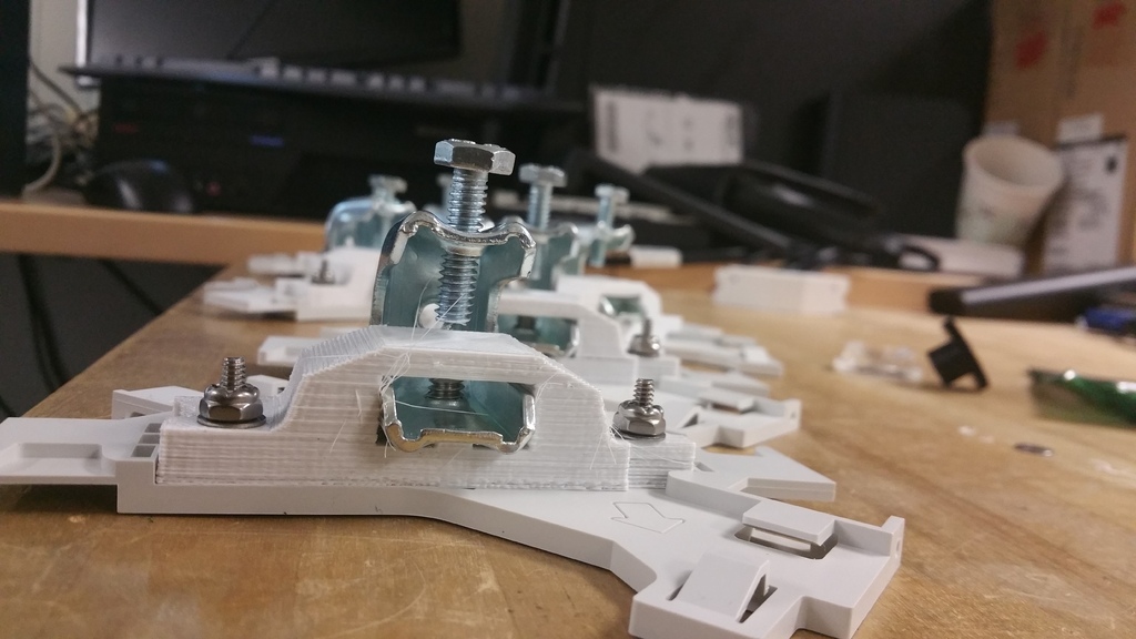 Aerohive Beam Mount by MichaelDot | Download free STL model ...