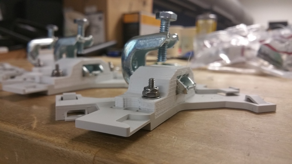 Aerohive Beam Mount by MichaelDot | Download free STL model ...