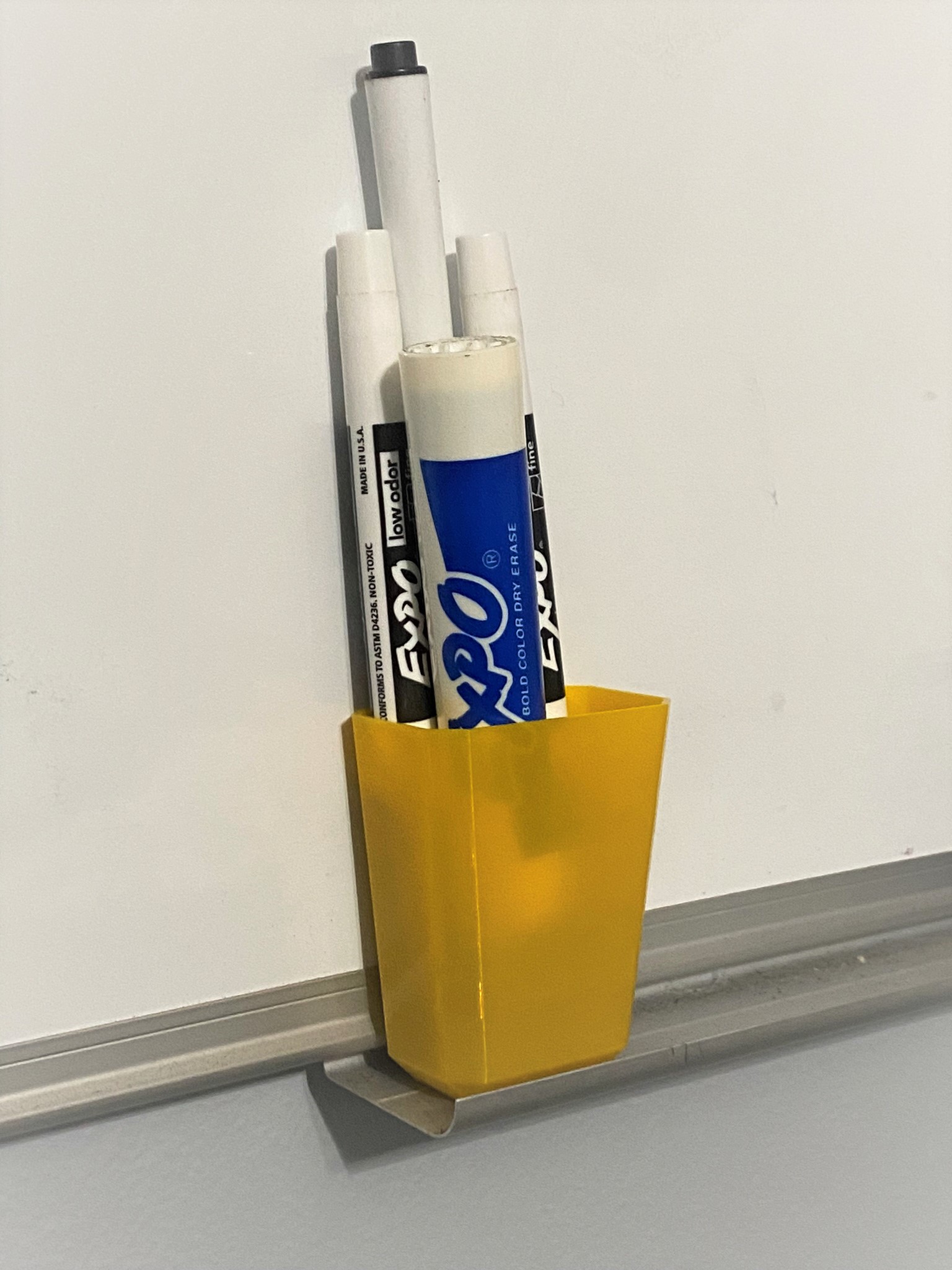 Whiteboard Marker Cup by AlbertM | Download free STL model | Printables.com