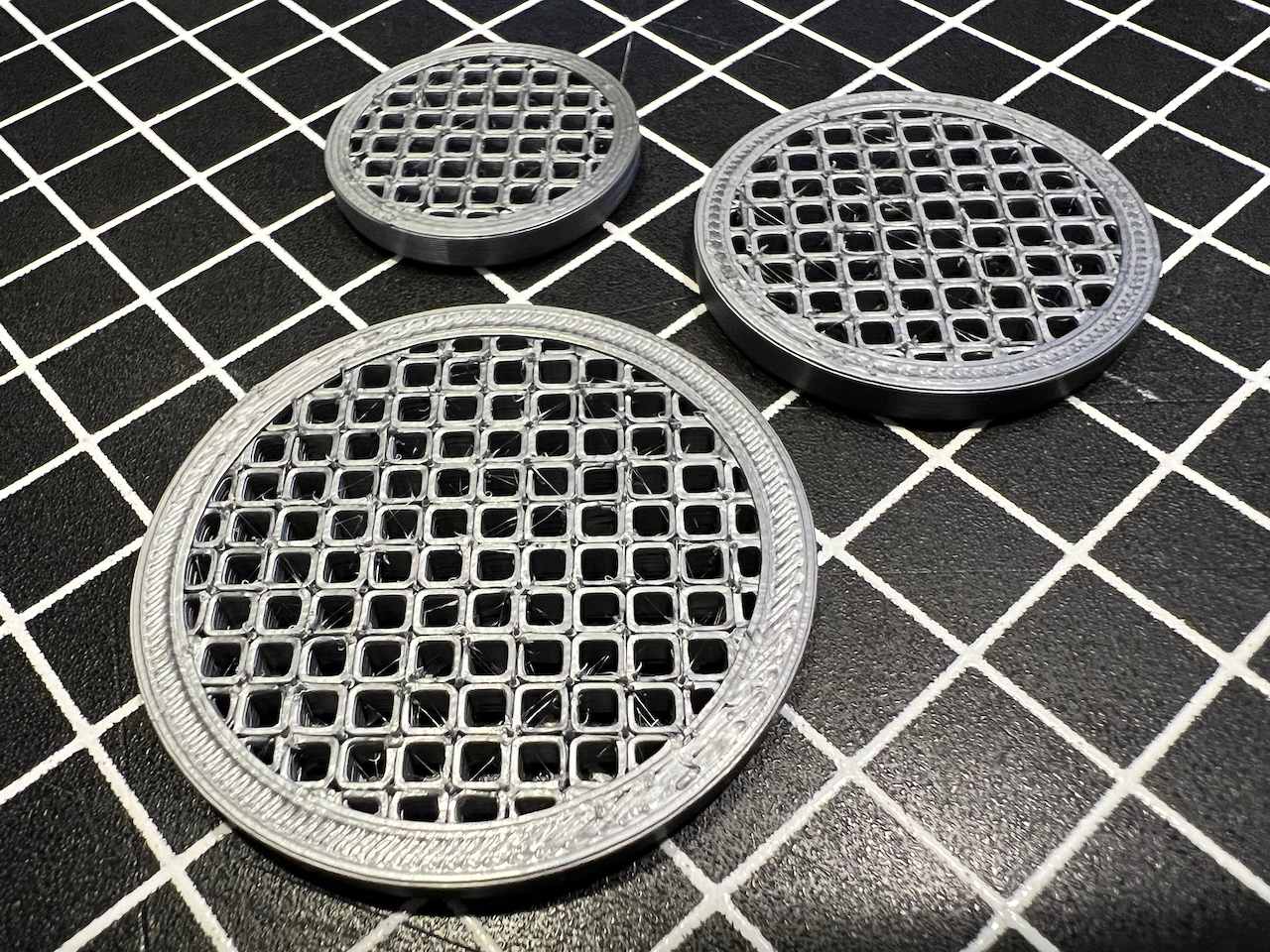 Miniature Bases Grate Pattern by RobertusMaximus | Download free STL ...