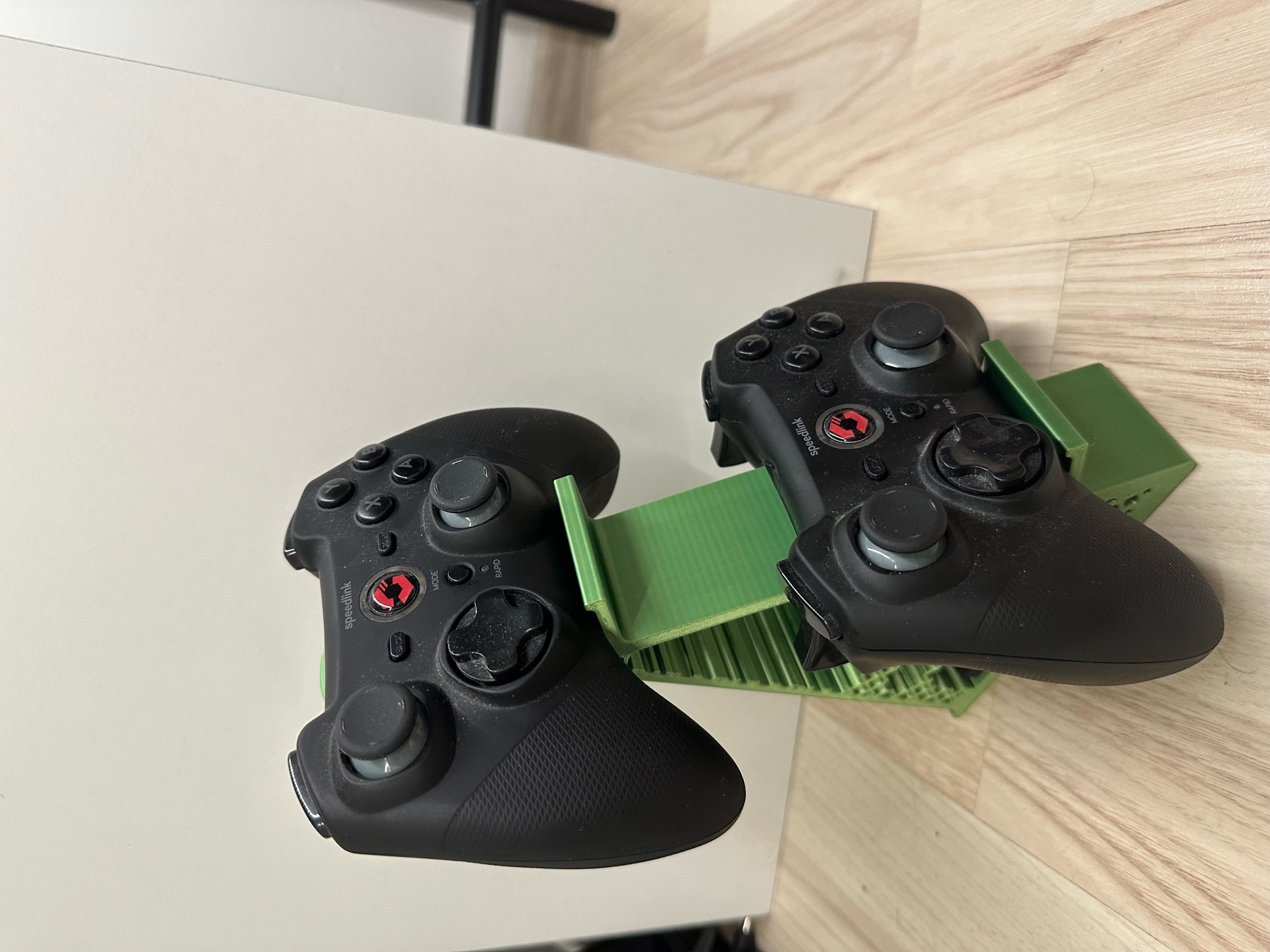 Xbox/PS5 Controllers (Gamepads) Stand Volumetric Design (Place for 2 ...