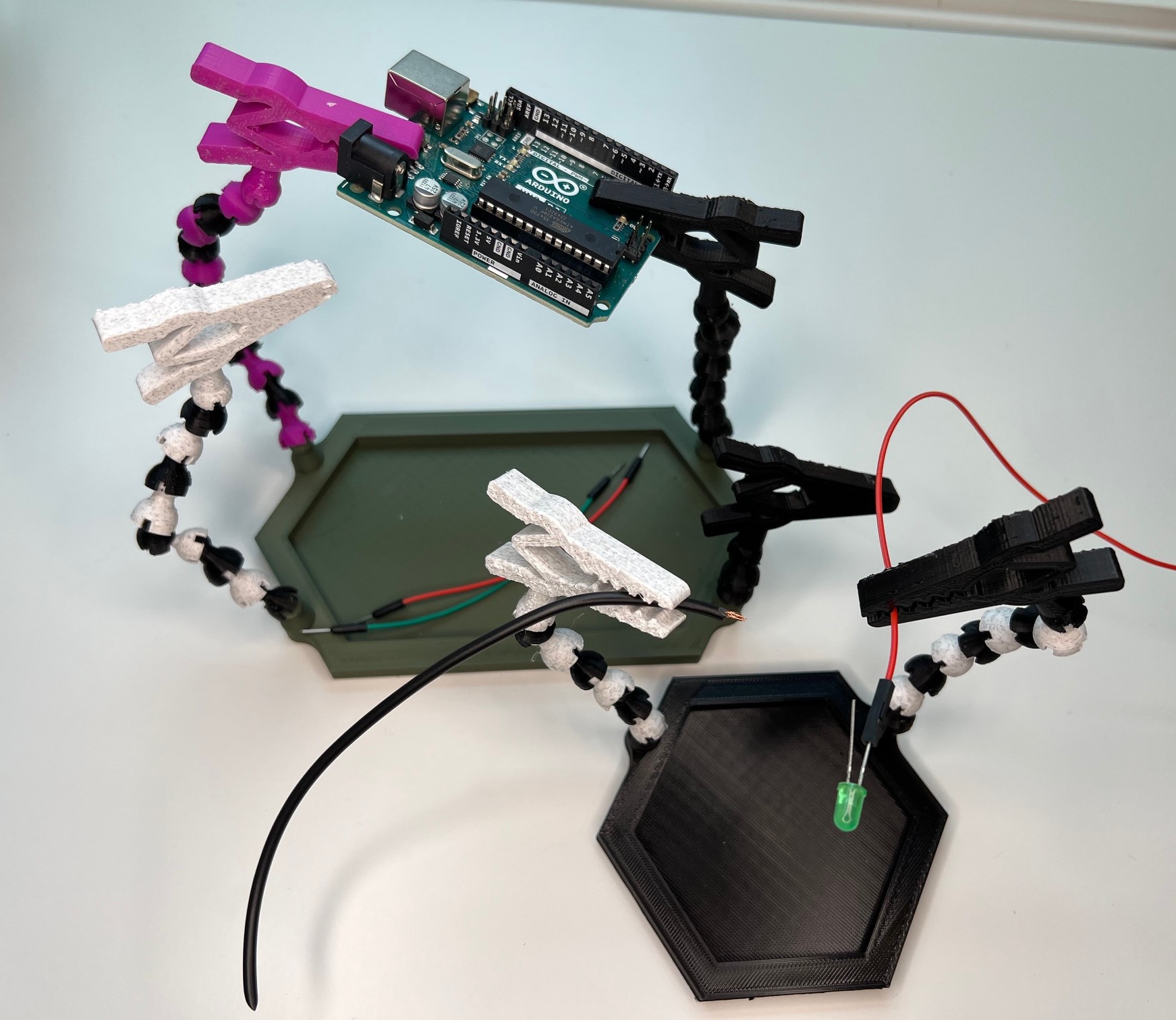 Customizable Soldering Kit Helper Hands by Build & Banter | Download ...