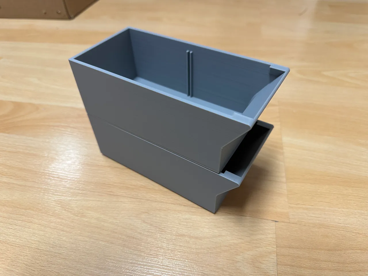 Stackable Box with separator by maxinike | Download free STL model ...