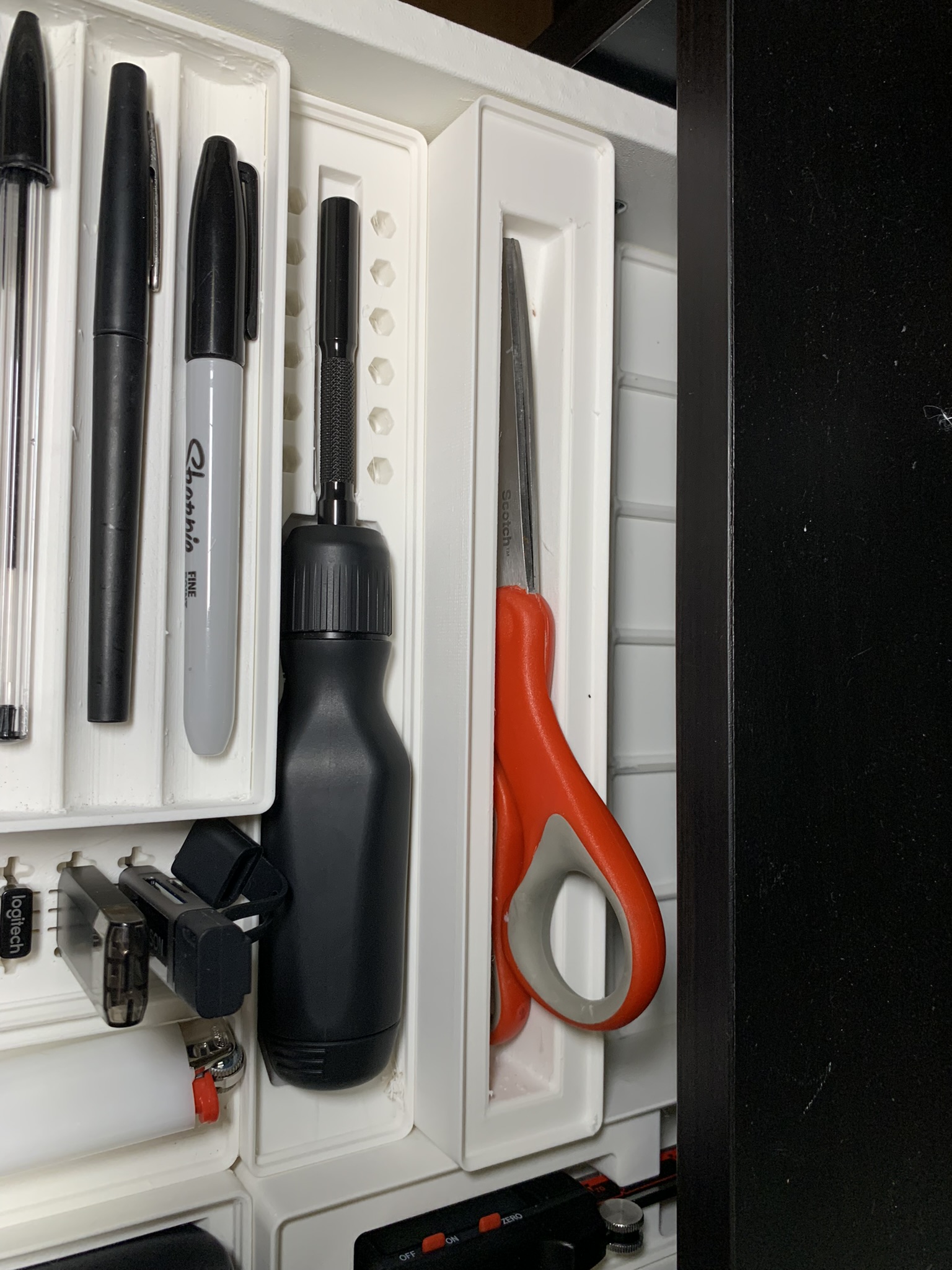 Gridfinity Scissor Holder (IKEA Alex Compatible) by Calvin Henderson ...