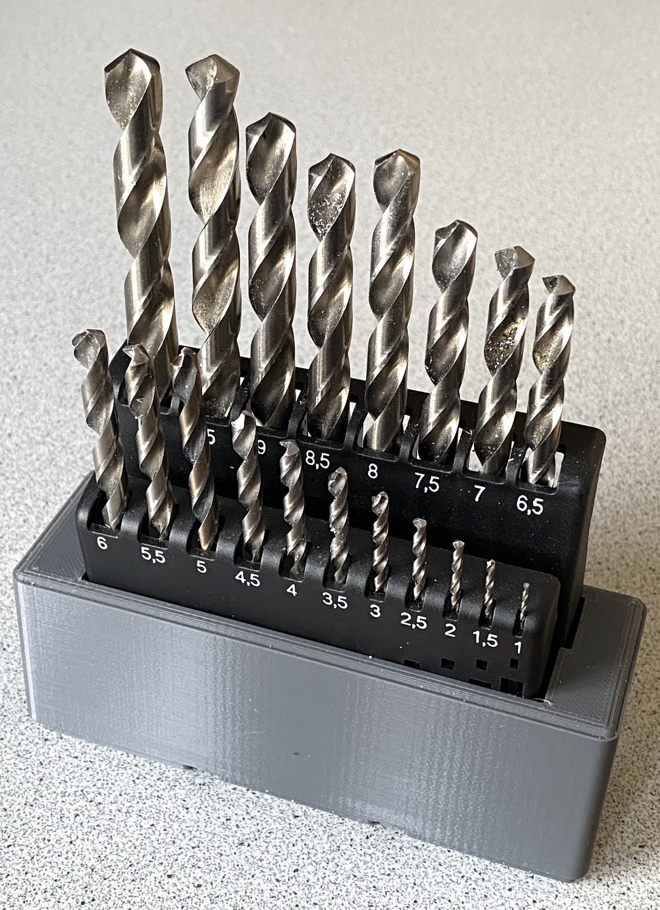 Gridfinity Box for (generic) DrillBits by Tritschi | Download free STL ...