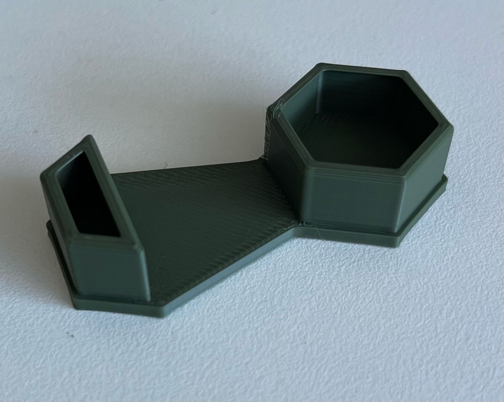 Stackable filament rack Top(22mm) finishing shelve and locking joint ...