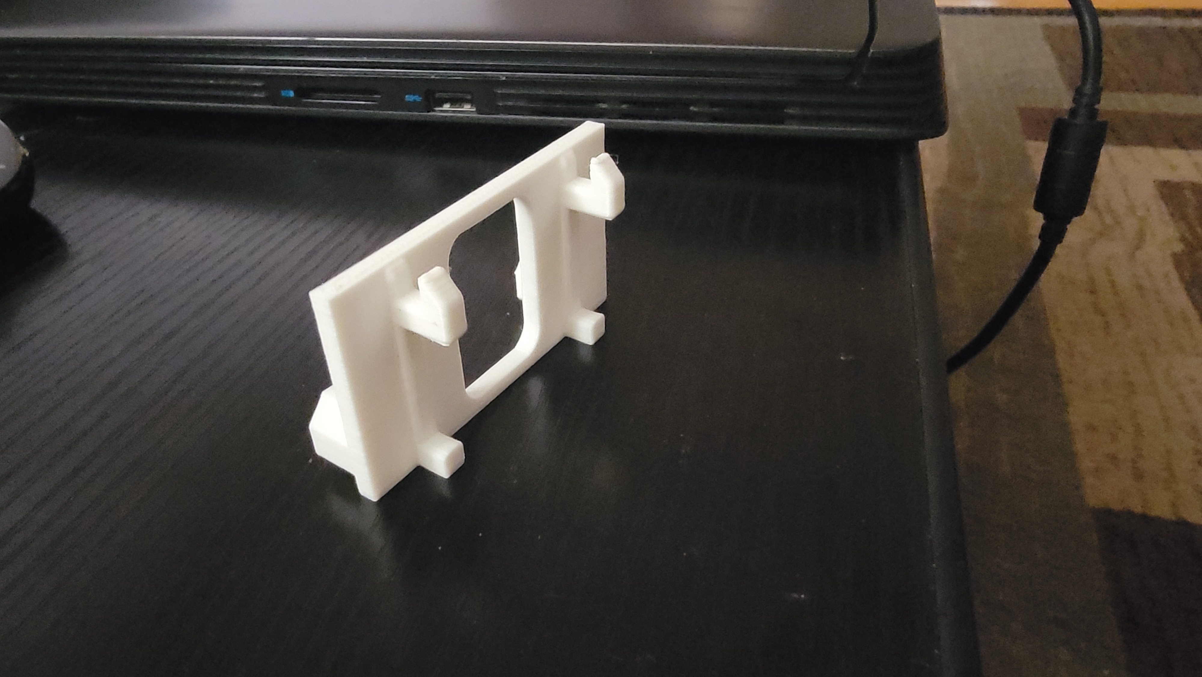 Multiboard Xbox one controller holder by nerdsmeetat5 | Download free ...