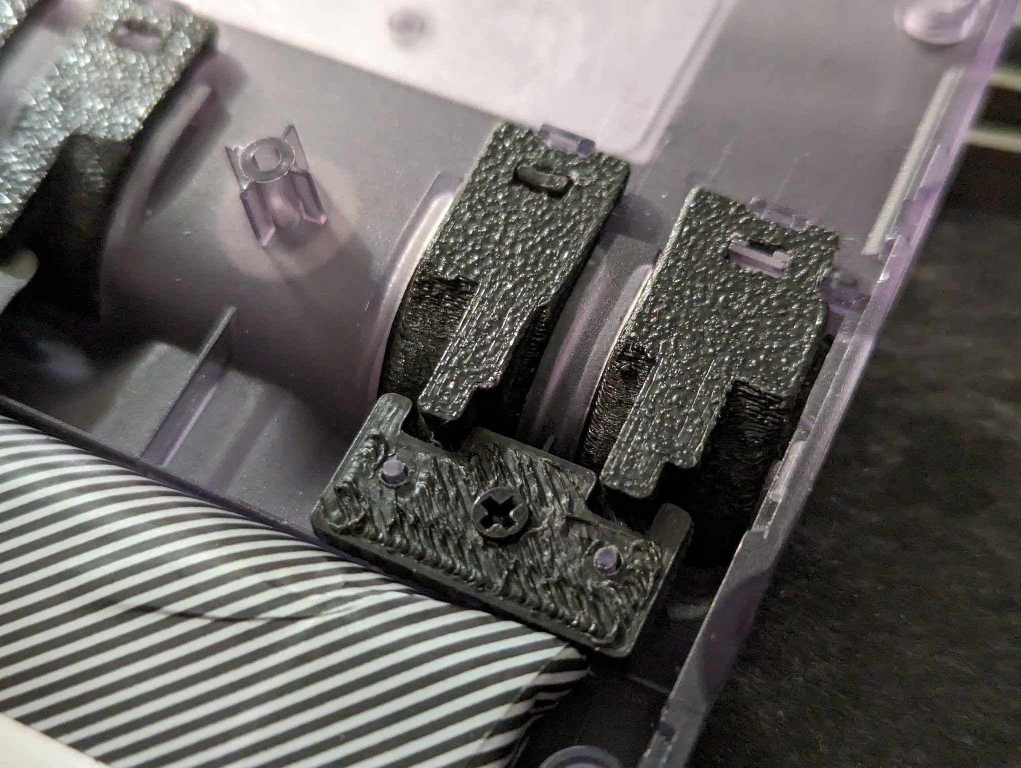 RG35XX Shoulder Button Retainer by MakerKJS | Download free STL model ...