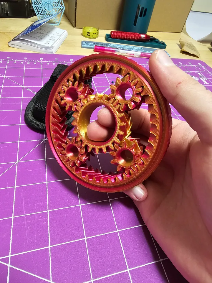 Planetary Gear Fidget Toy (100% Print-In-Place) by GrazWorks | Download ...