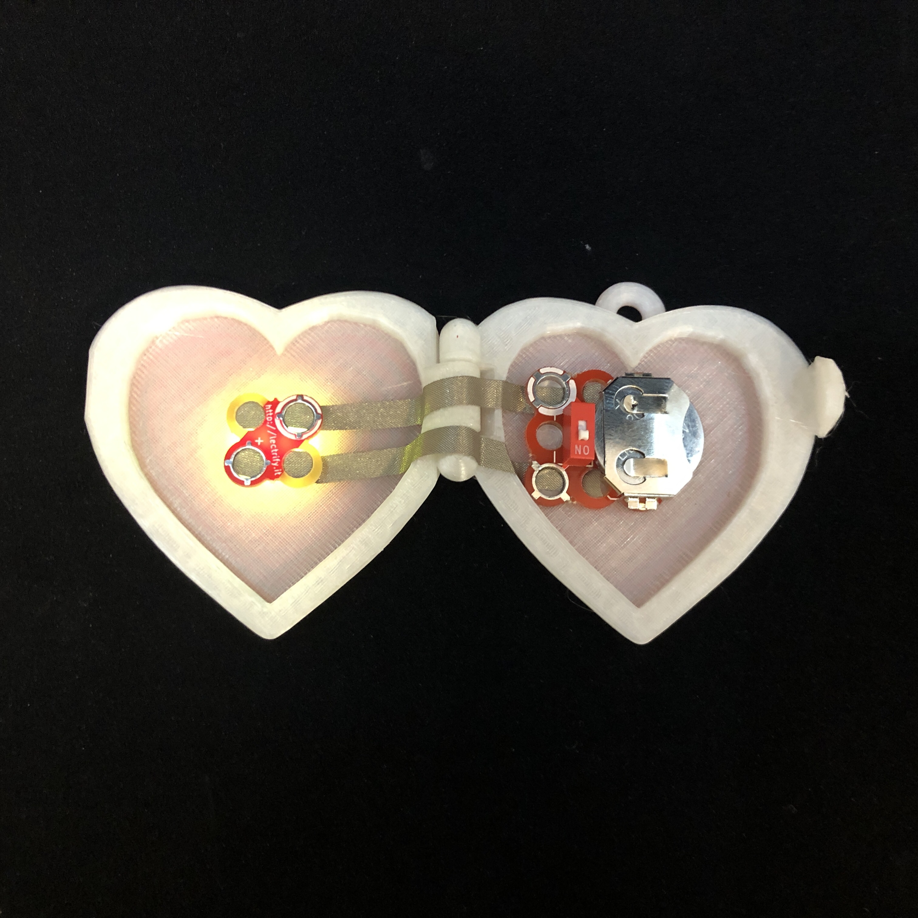 Light Up Heart Locket by ZombieCat | Download free STL model ...
