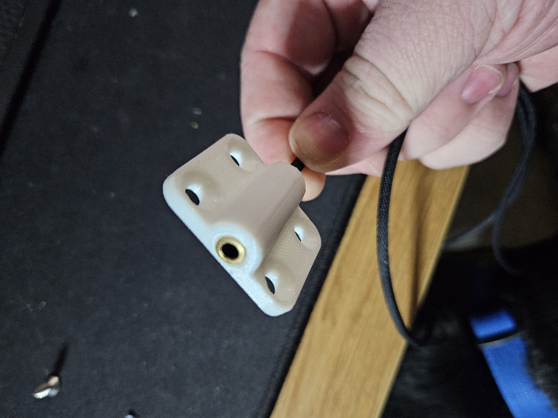 Under Desk Headphone Jack Mount by Trig | Download free STL model ...