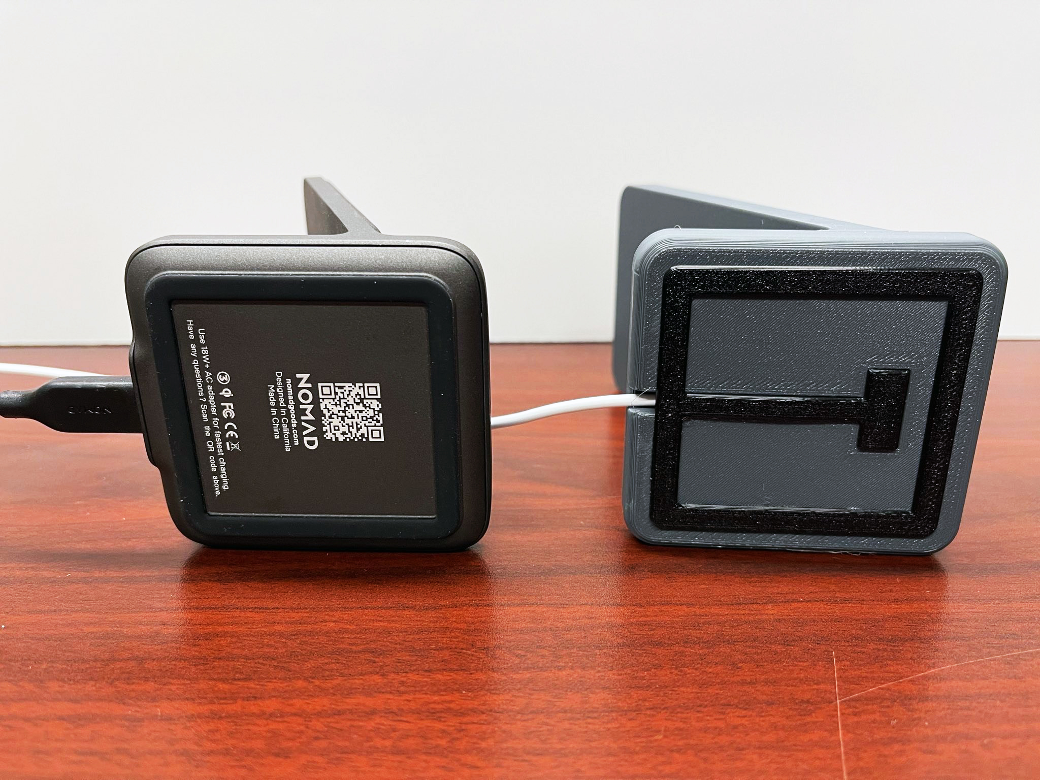 iPhone MagSafe Stand Based Off the Nomad Base Station Stand by Tony ...
